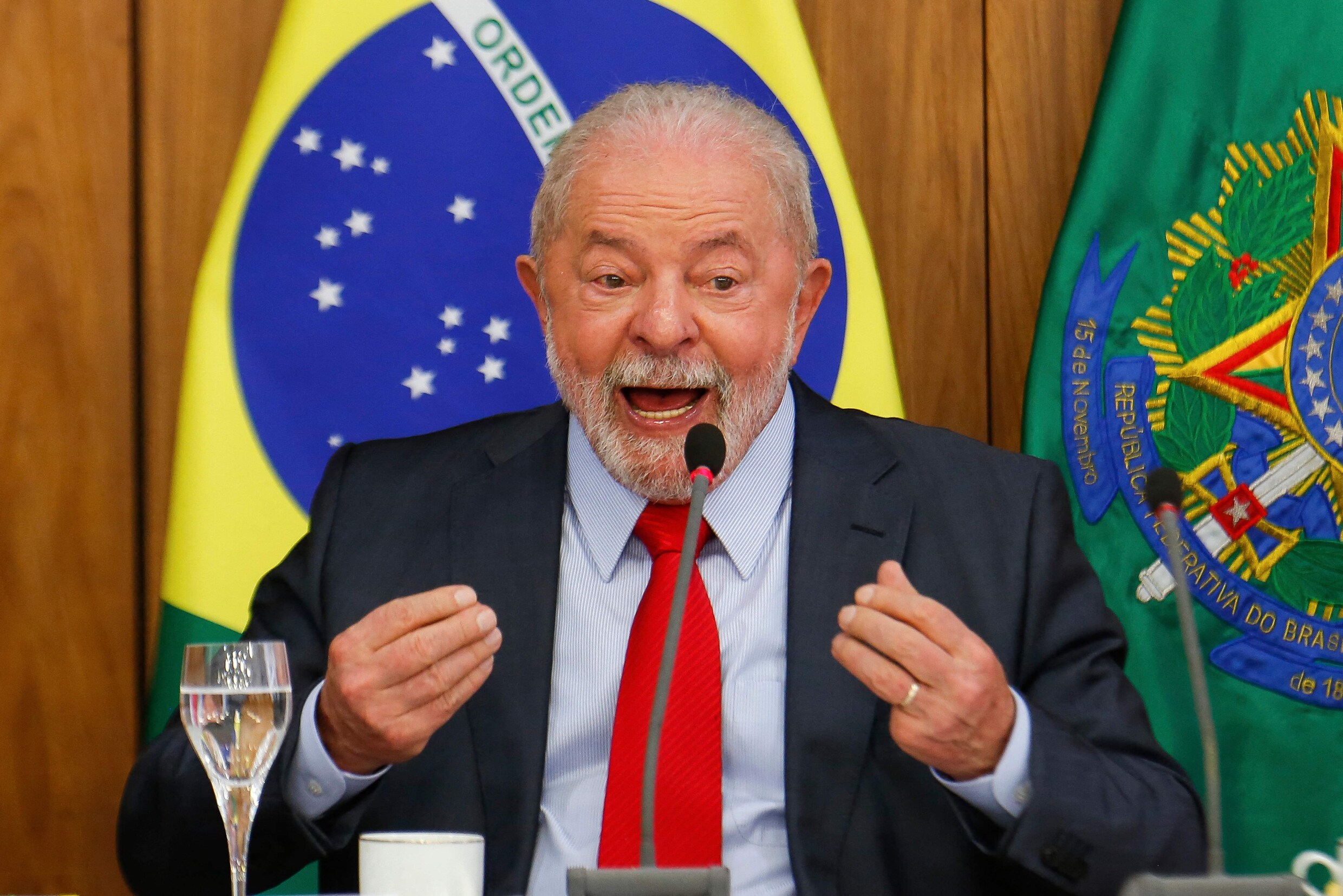 Lula: ‘Presidentieel paleis werd geopend van binnenuit, relschoppers ...