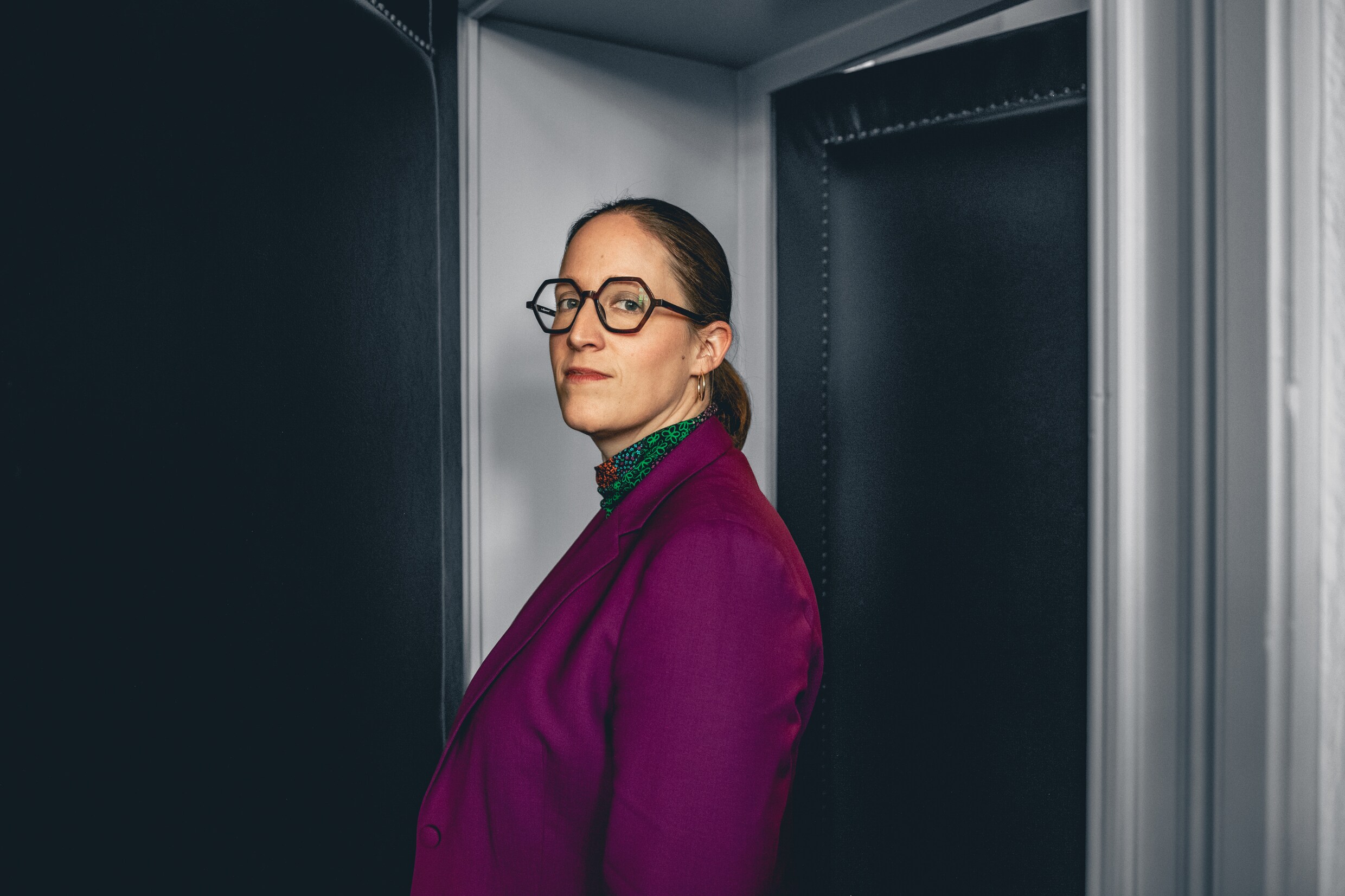 Staatsecretaris voor Asiel Nicole de Moor (cd&v) probeert inbeslagnames ...