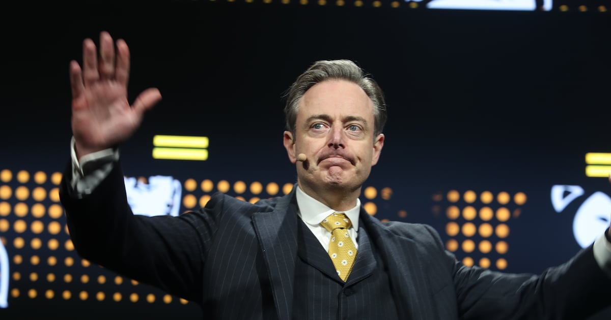 De Wever haalt uit op N-VA-nieuwjaarsreceptie: ‘Het zijn zotten die ...