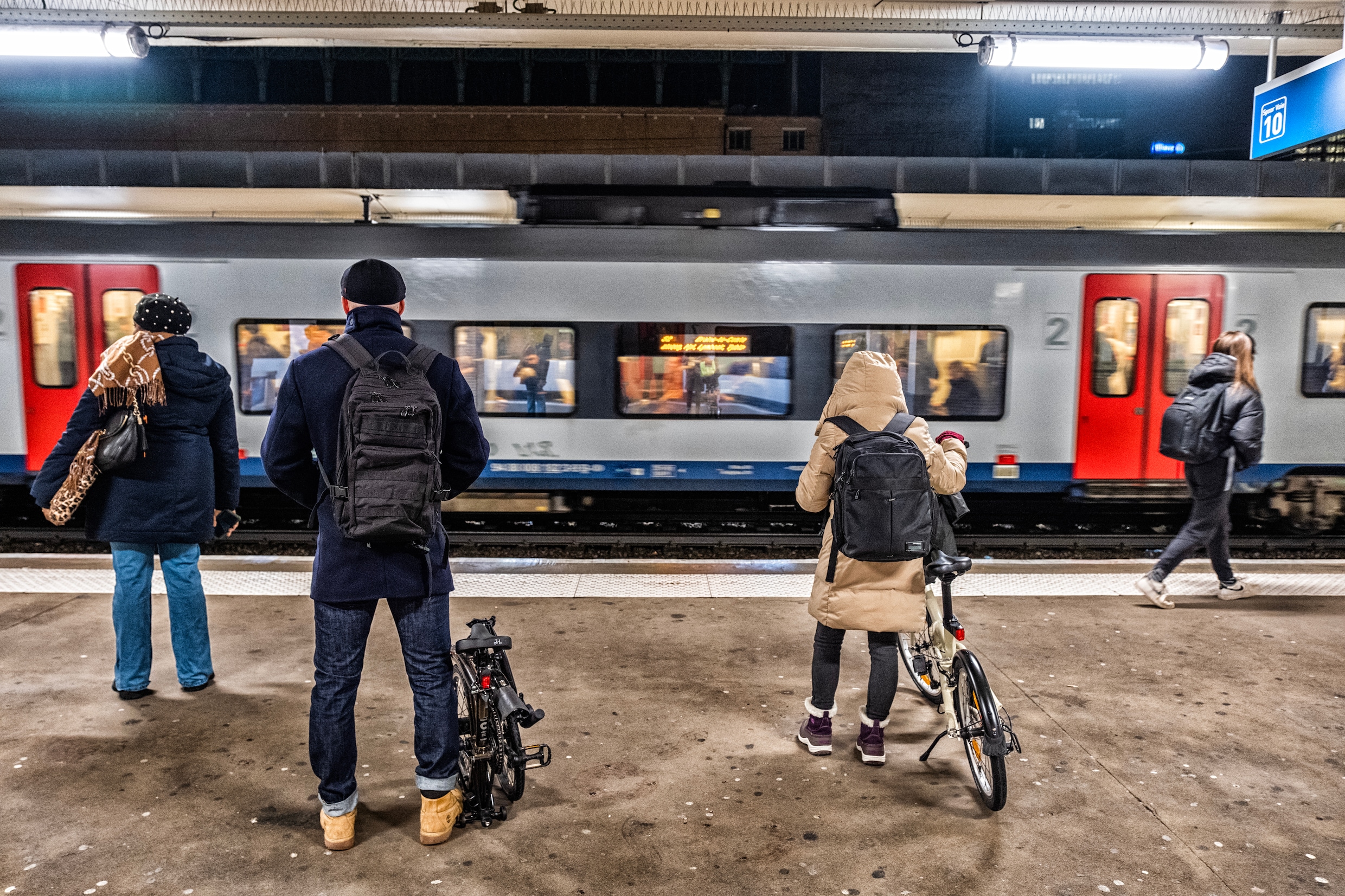 Duurdere treintickets en ingeperkt tijdskrediet: dit verandert allemaal ...
