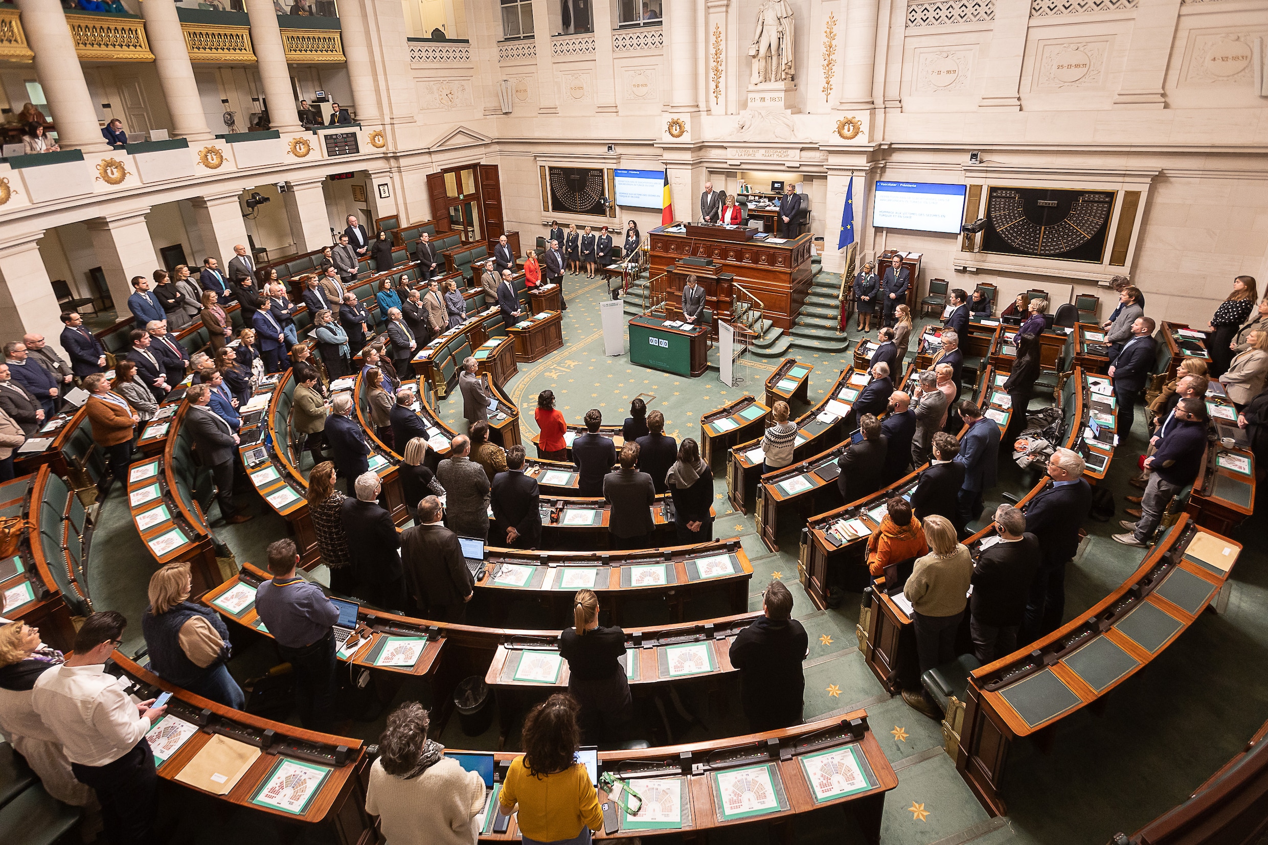 Sommige Kamerleden verdienden zo’n 40.000 euro per jaar bovenop hun ...