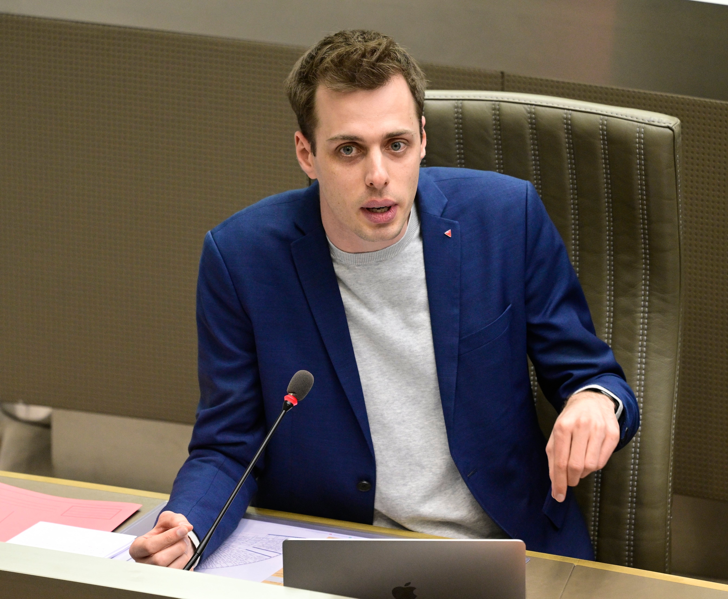 Welke posts sponsoren onze politieke partijen op sociale media, en wat ...