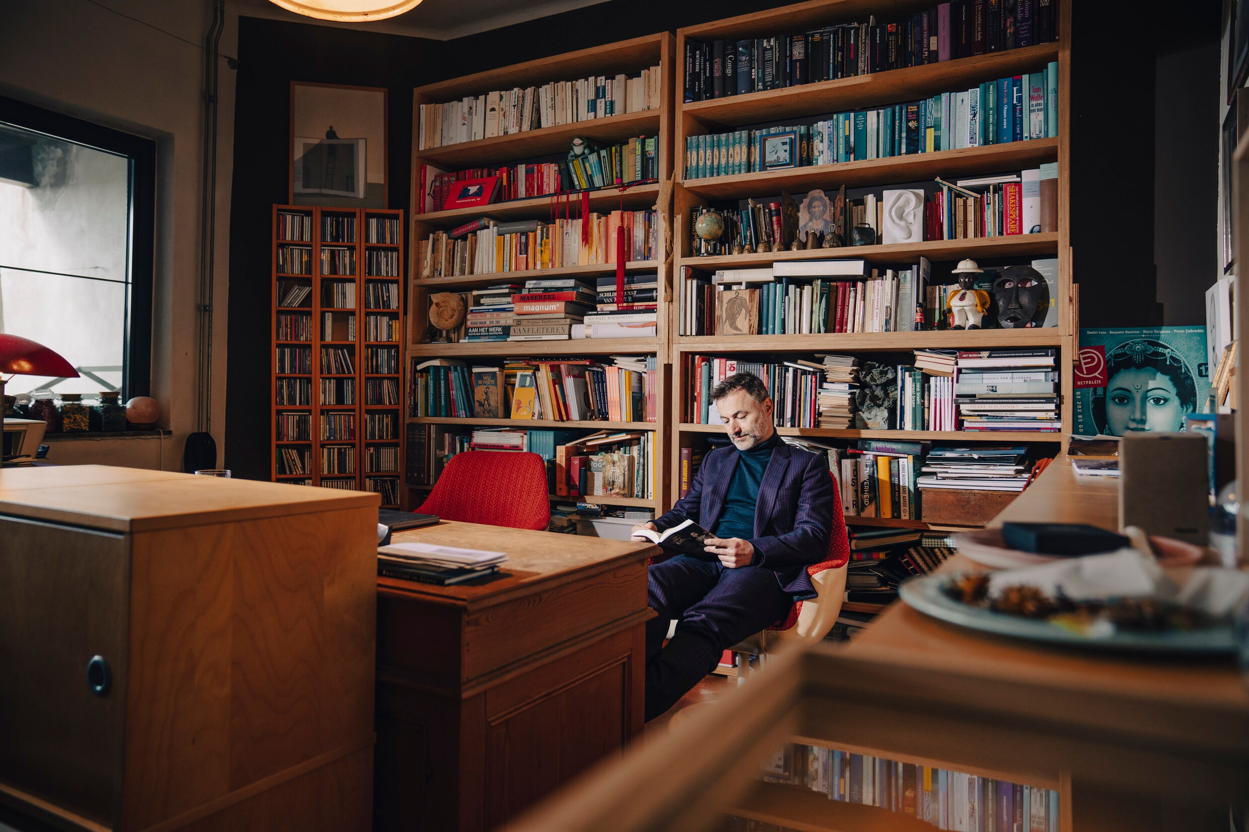 ‘In Mexico kocht ik ooit een literatuurschatje’: de boekenkast van ...
