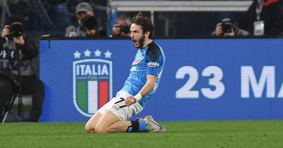 De bal is zijn beste vriend, zijn lief en zijn minnares: dit is de ...