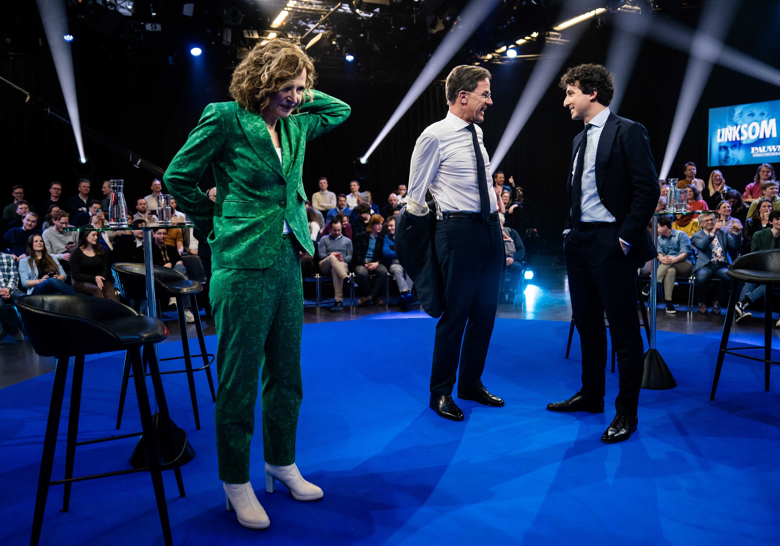 Nederland trekt naar de stembus: ‘De ‘geplette’ middenklasse zal de ...