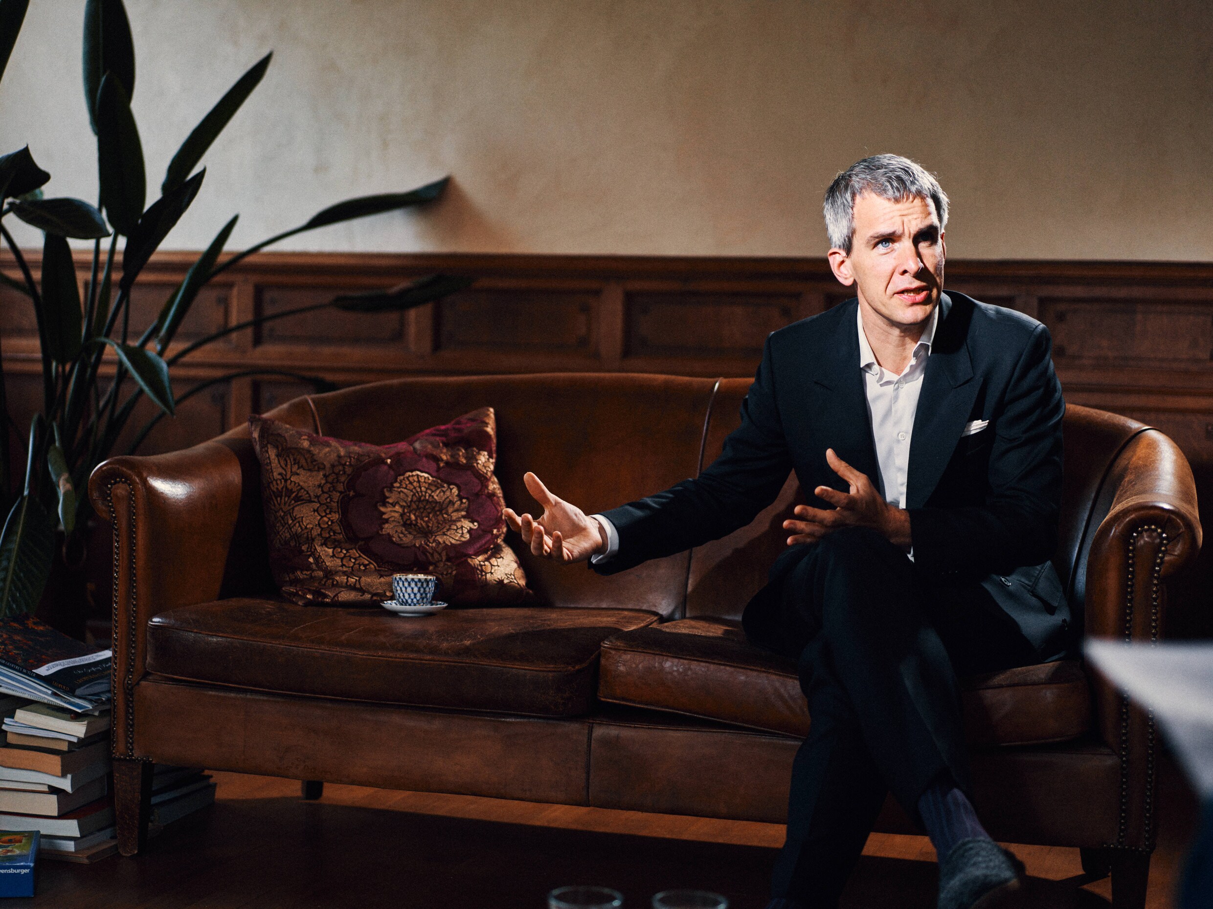 Politicoloog Jonathan Holslag pleit voor sterke Belgische industrie ...