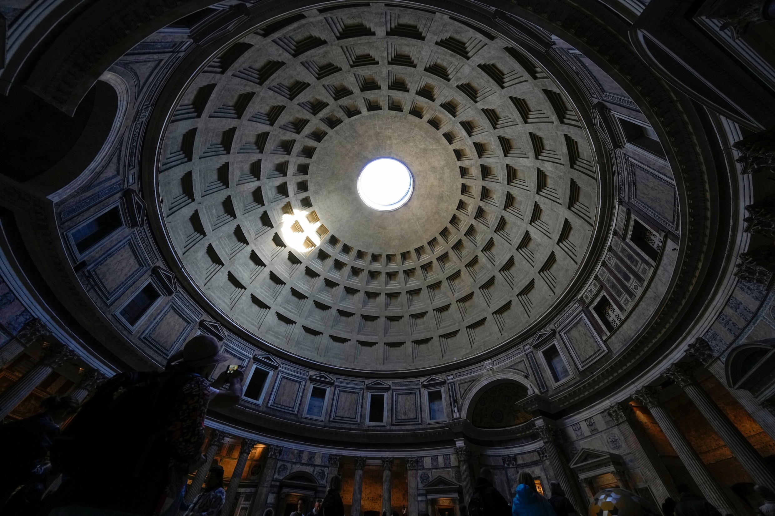 Pantheon als eerste kerk in Rome niet meer gratis toegankelijk voor ...