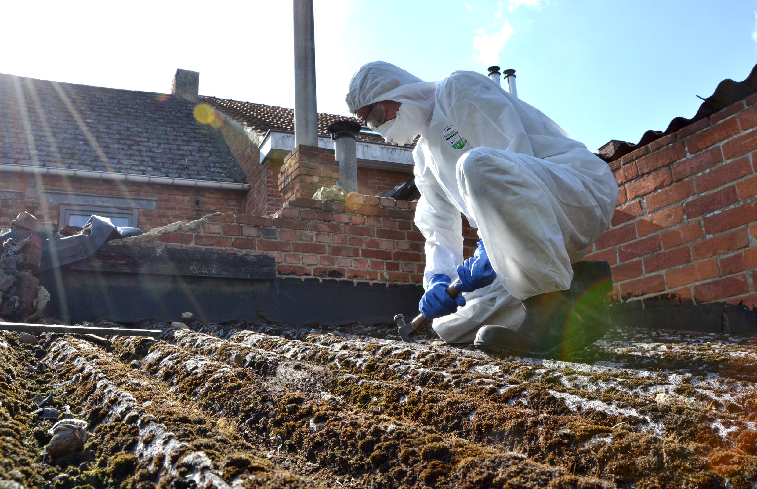 Meer dan 140.000 asbestattesten afgeleverd: twee op de drie woningen ...