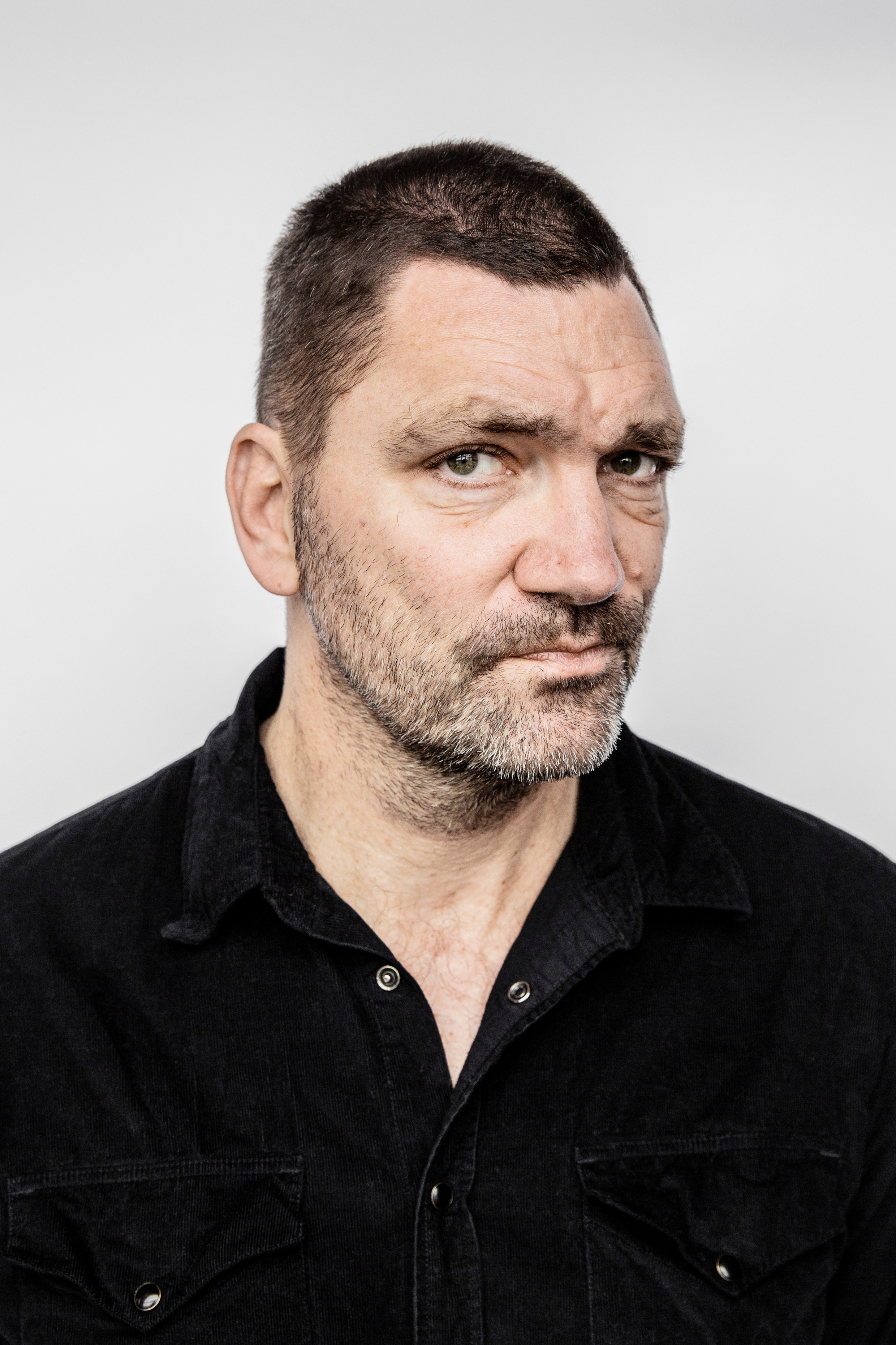 Van grofgebekte cabaretier naar presentator ‘Zomergasten’: ‘Theo ...