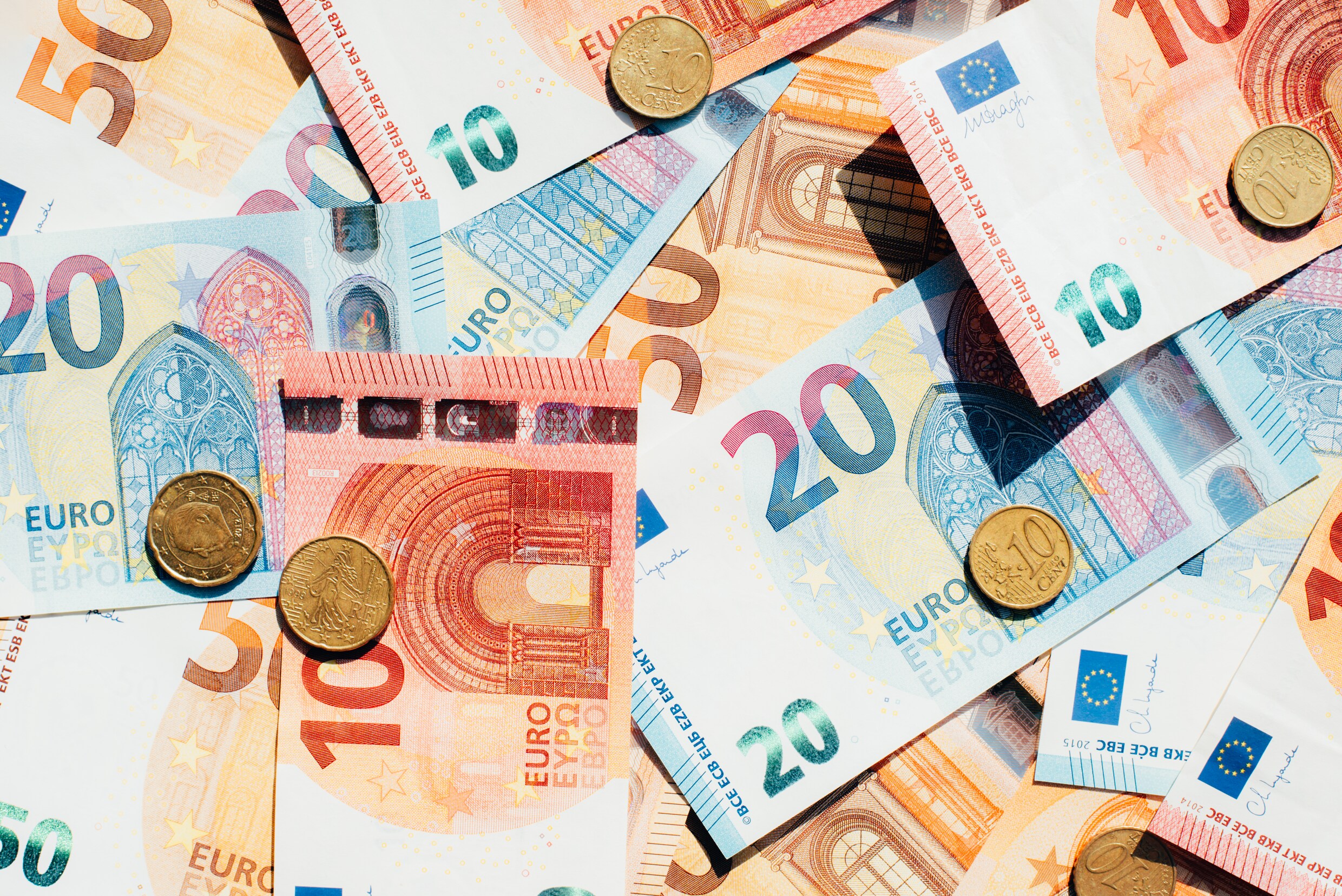 De Vlaming verdiende gemiddeld 3.881 euro bruto | De Morgen