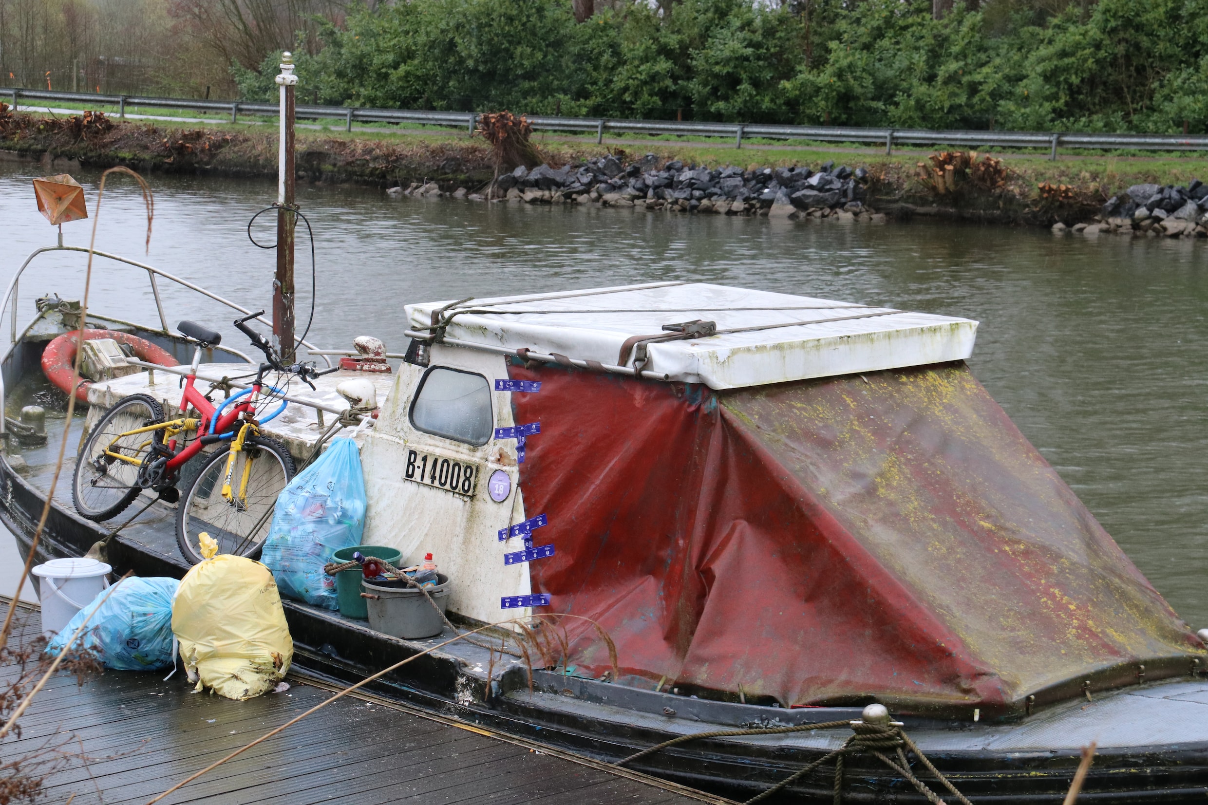 Vader (48) en zoon (20) dood aangetroffen in bootje: slachtoffers ...
