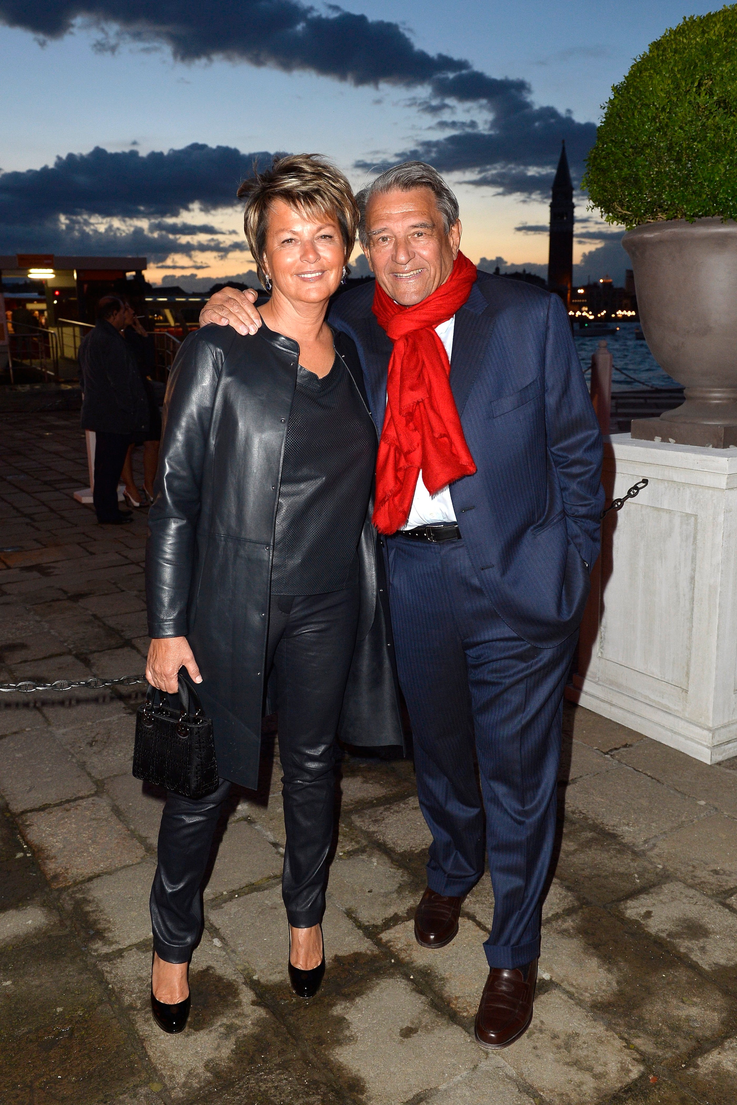 Persoonlijke liefdadigheid en skitripjes met het koningspaar: het leven ...