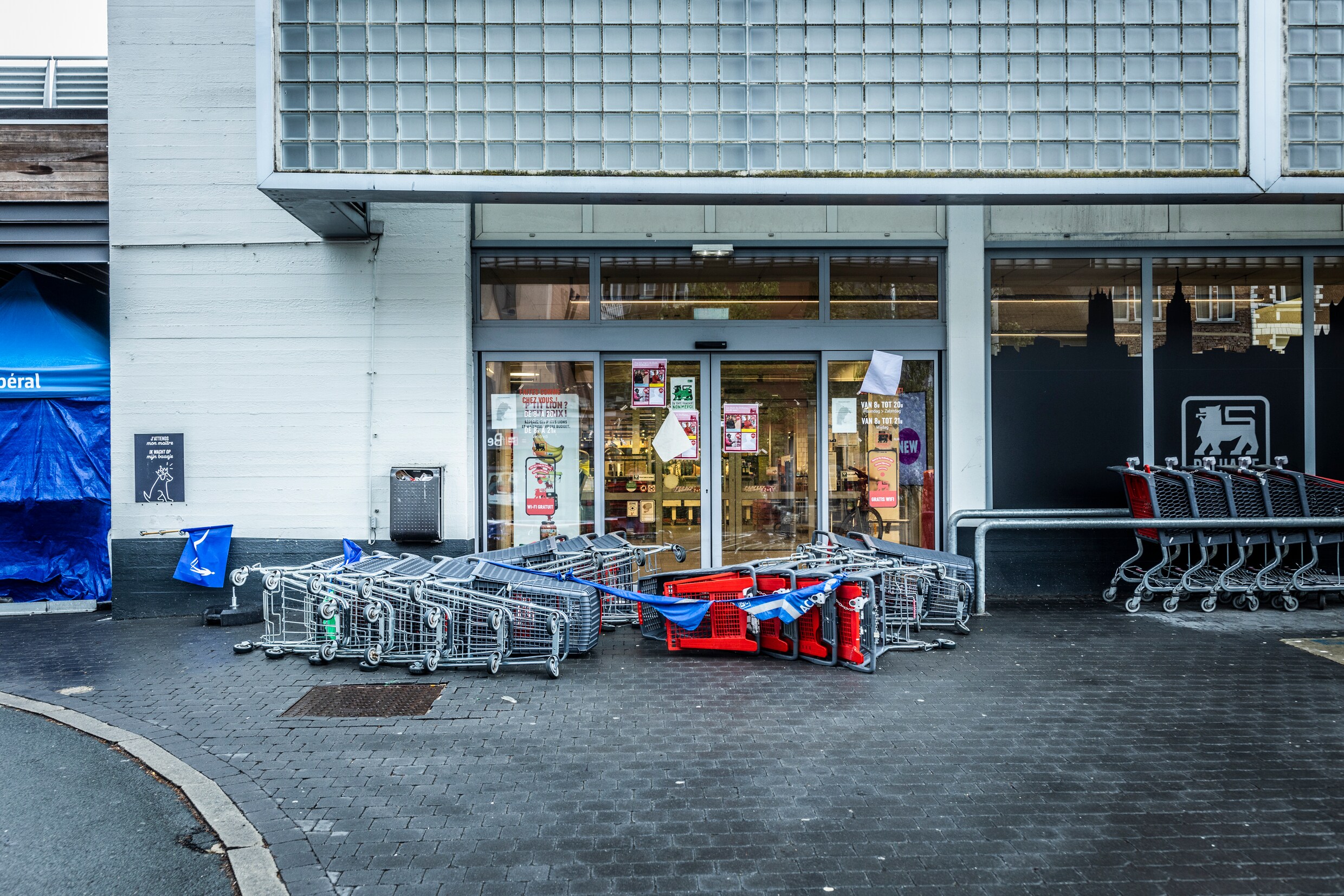 Tussen het stakende personeel van Delhaize: ‘De top is zoals de eerste ...