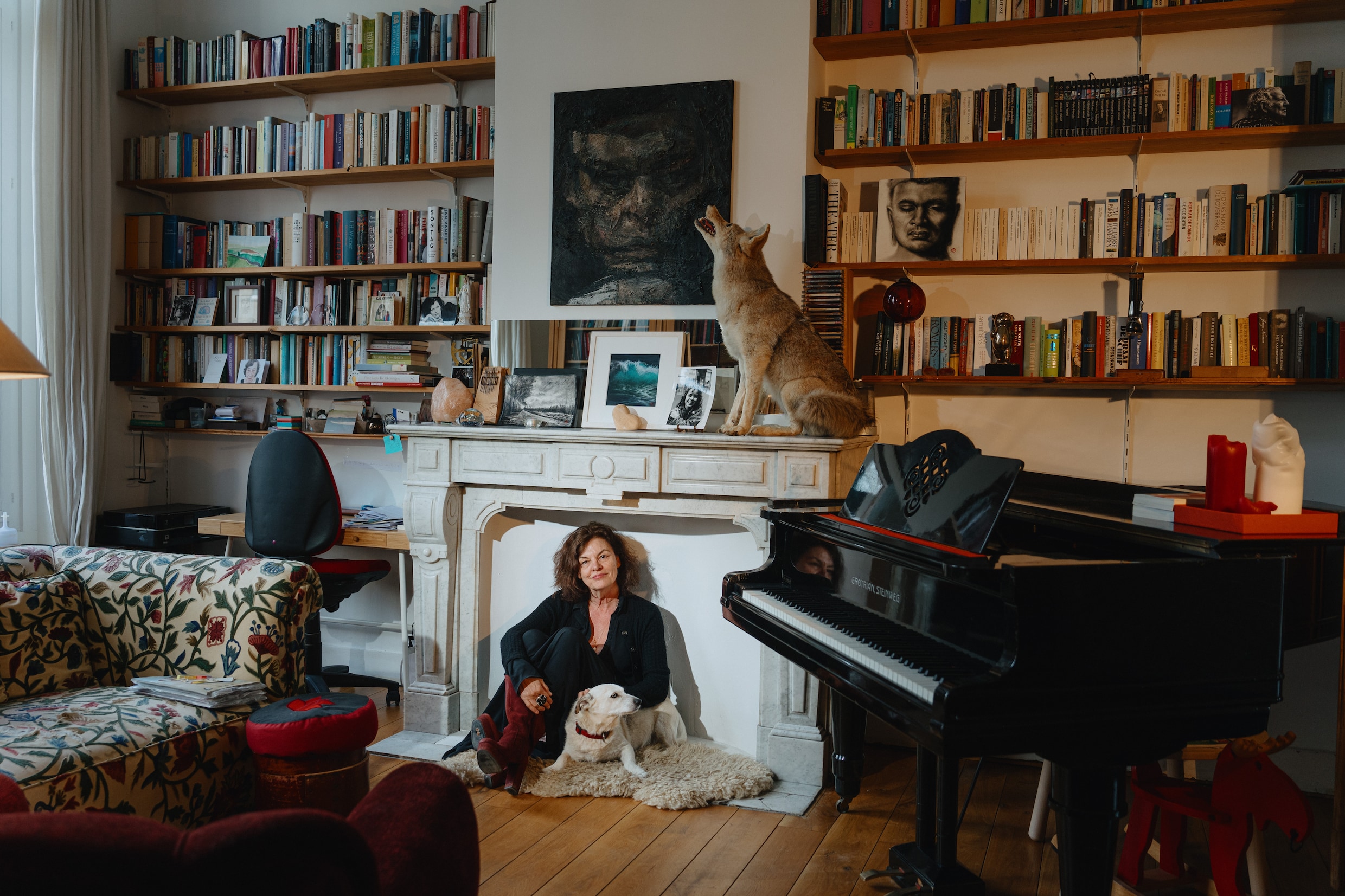 Hilde Van Mieghem over haar boekenkast: ‘Schrijvers zijn mijn minnaars ...