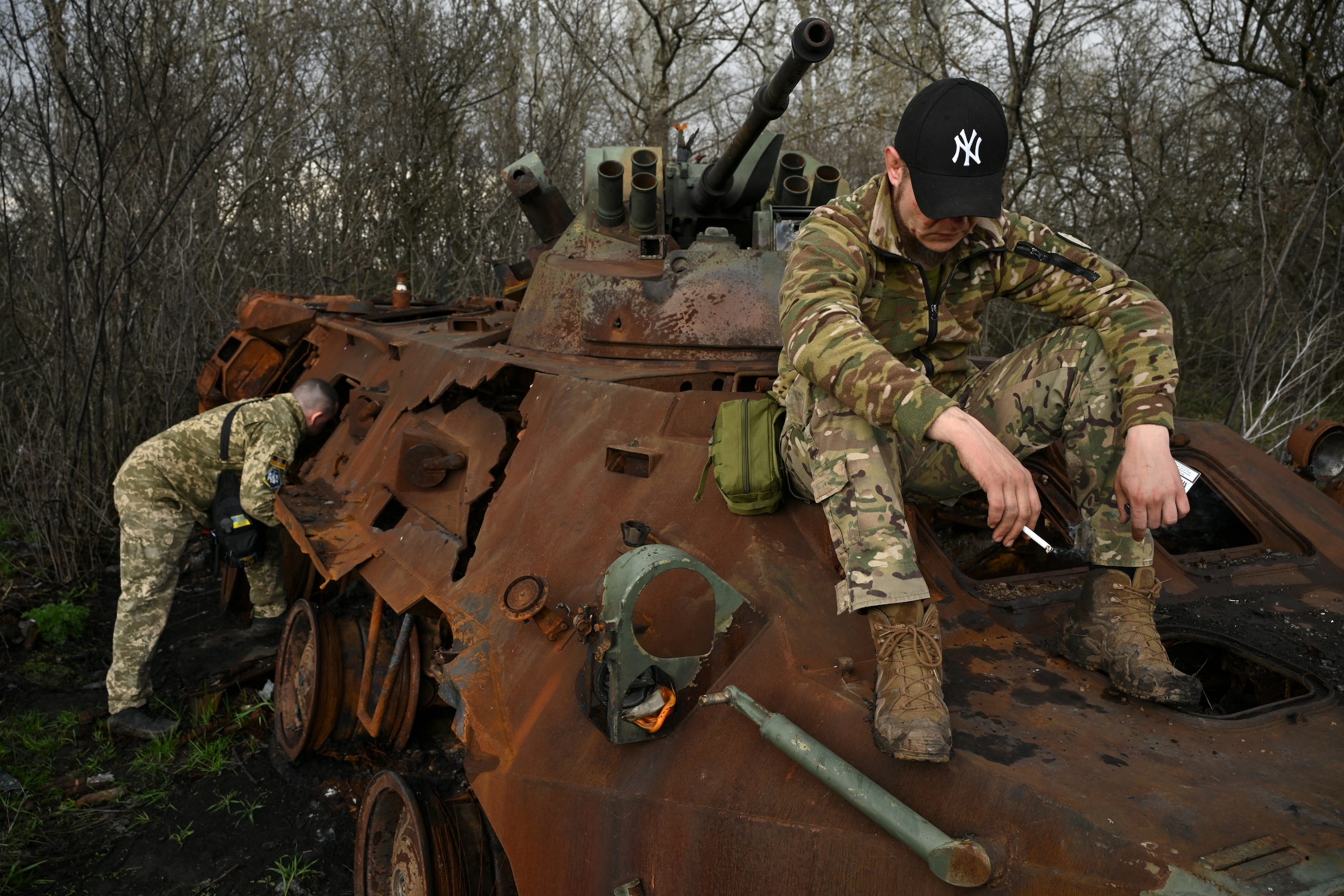 Met een Oekraïens team op zoek naar dode soldaten en burgers: ‘Eerlijk ...