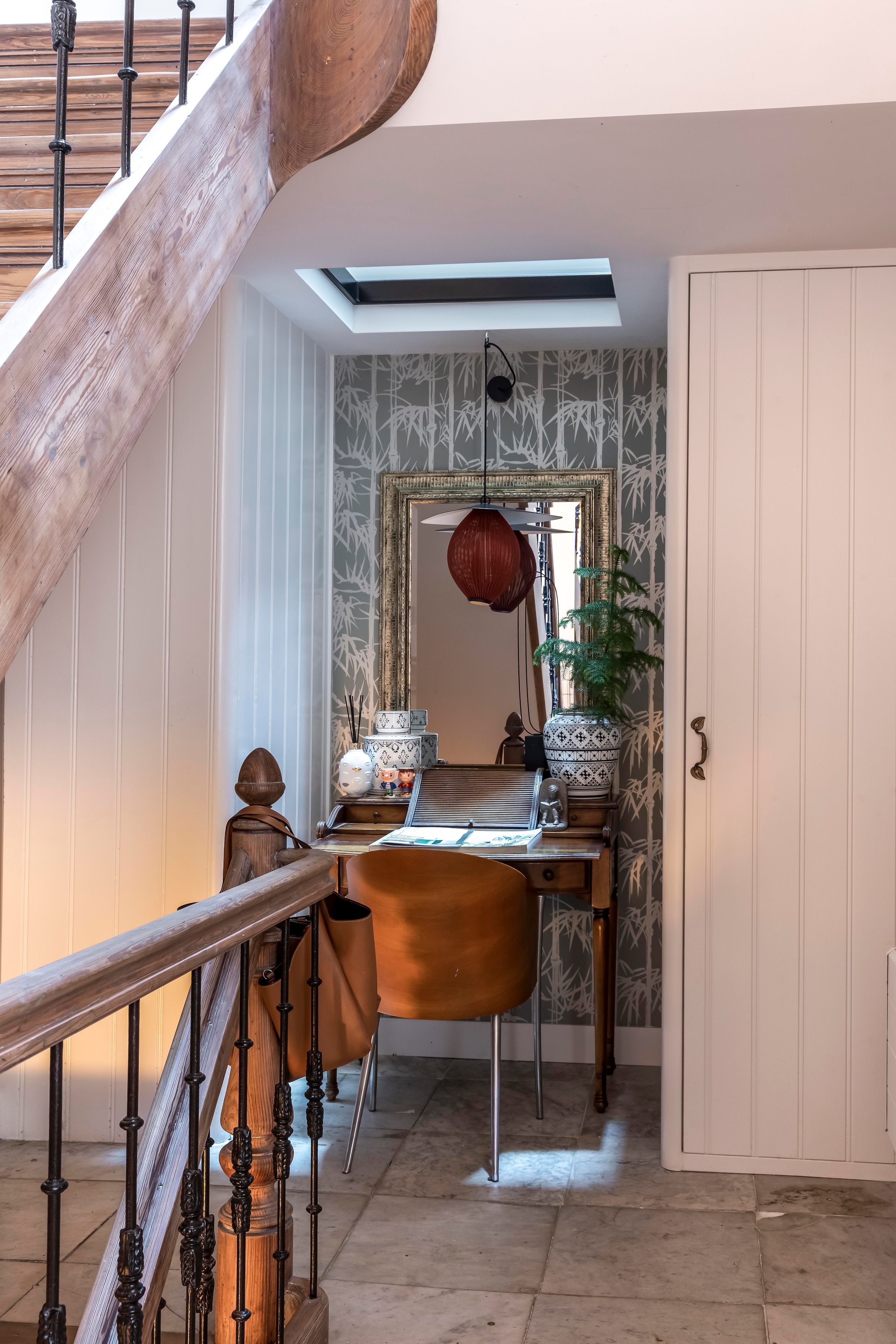Binnenkijken in een indrukwekkend huis met een verleden | De Morgen
