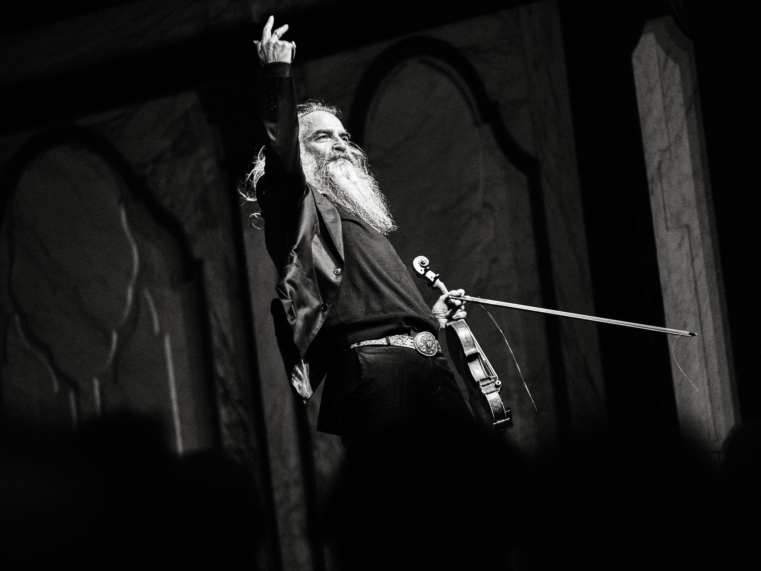 Warren Ellis, boezemvriend van Nick Cave: ‘Ik was maar een junkie ...