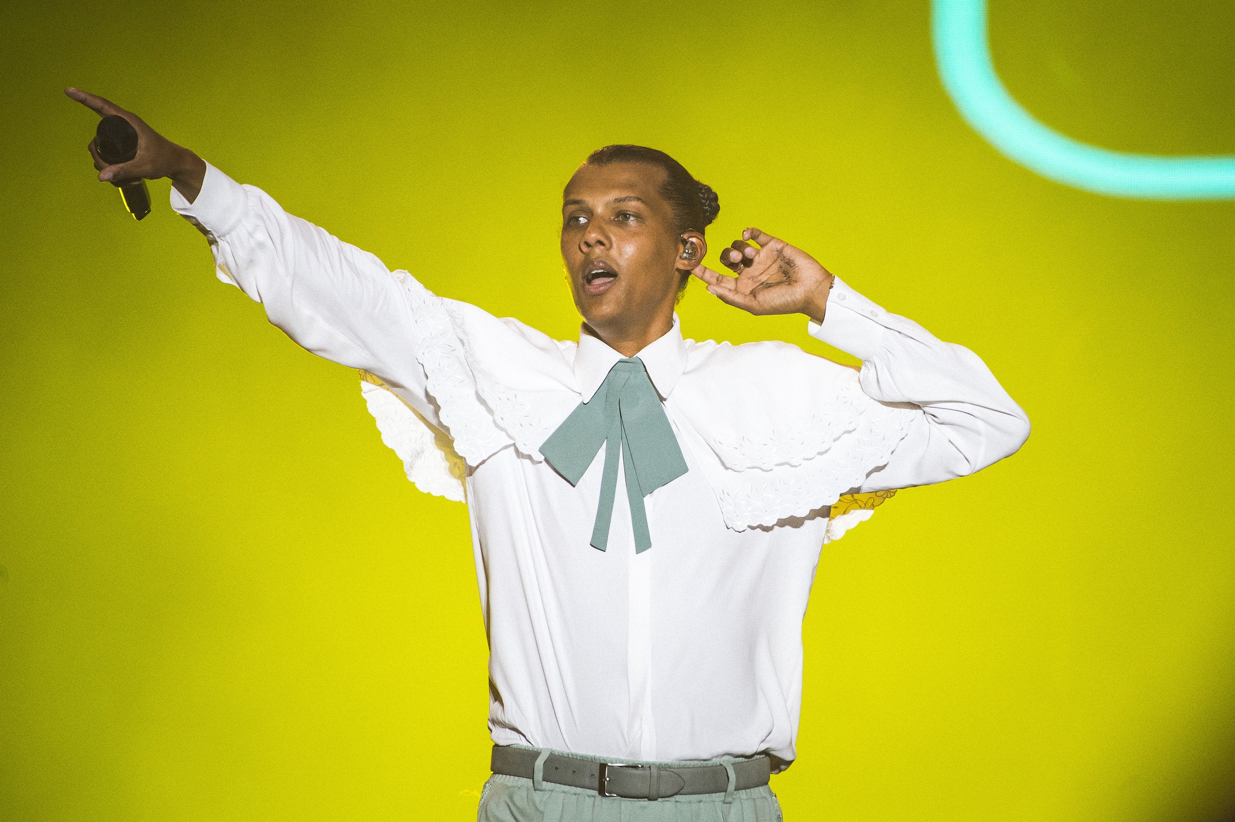 Voor het eerst in maanden laat Stromae van zich horen: kondigt film van ...