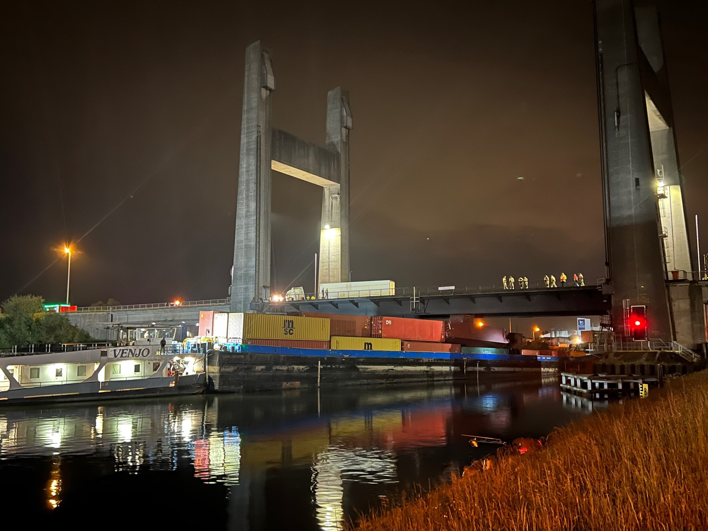 ‘Het schip was te hoog geladen’: containerschip Venjo vaart voor derde ...