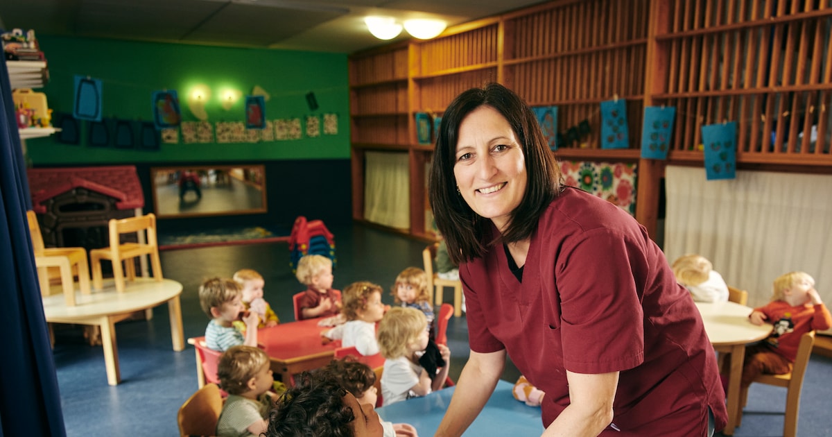 Kinderverzorgster schreeuwt haar onmacht uit: ‘Ik begrijp het zelfs ...