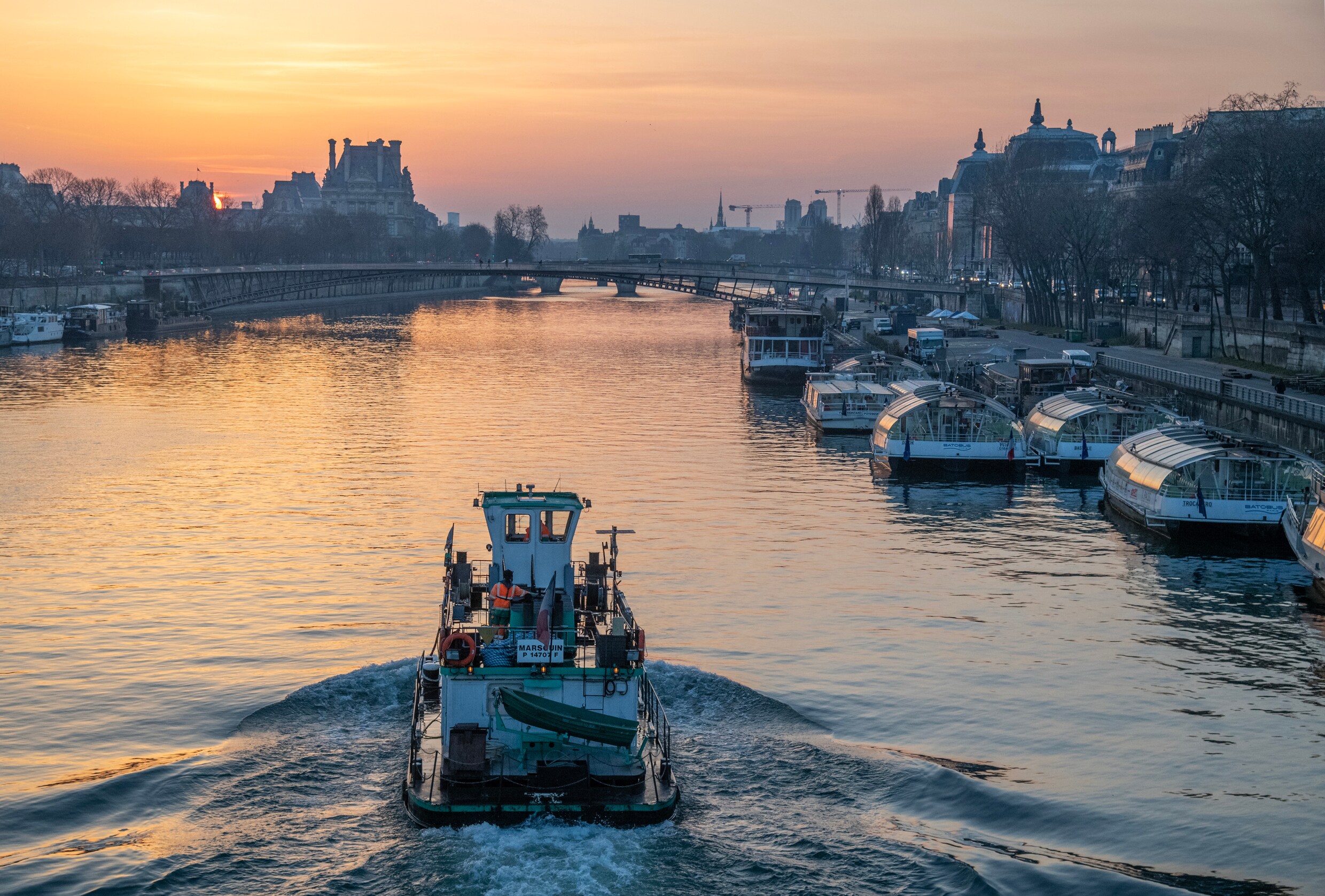 Olympisch zwemmen in de Seine? Parijs doet er alles aan om zijn ...