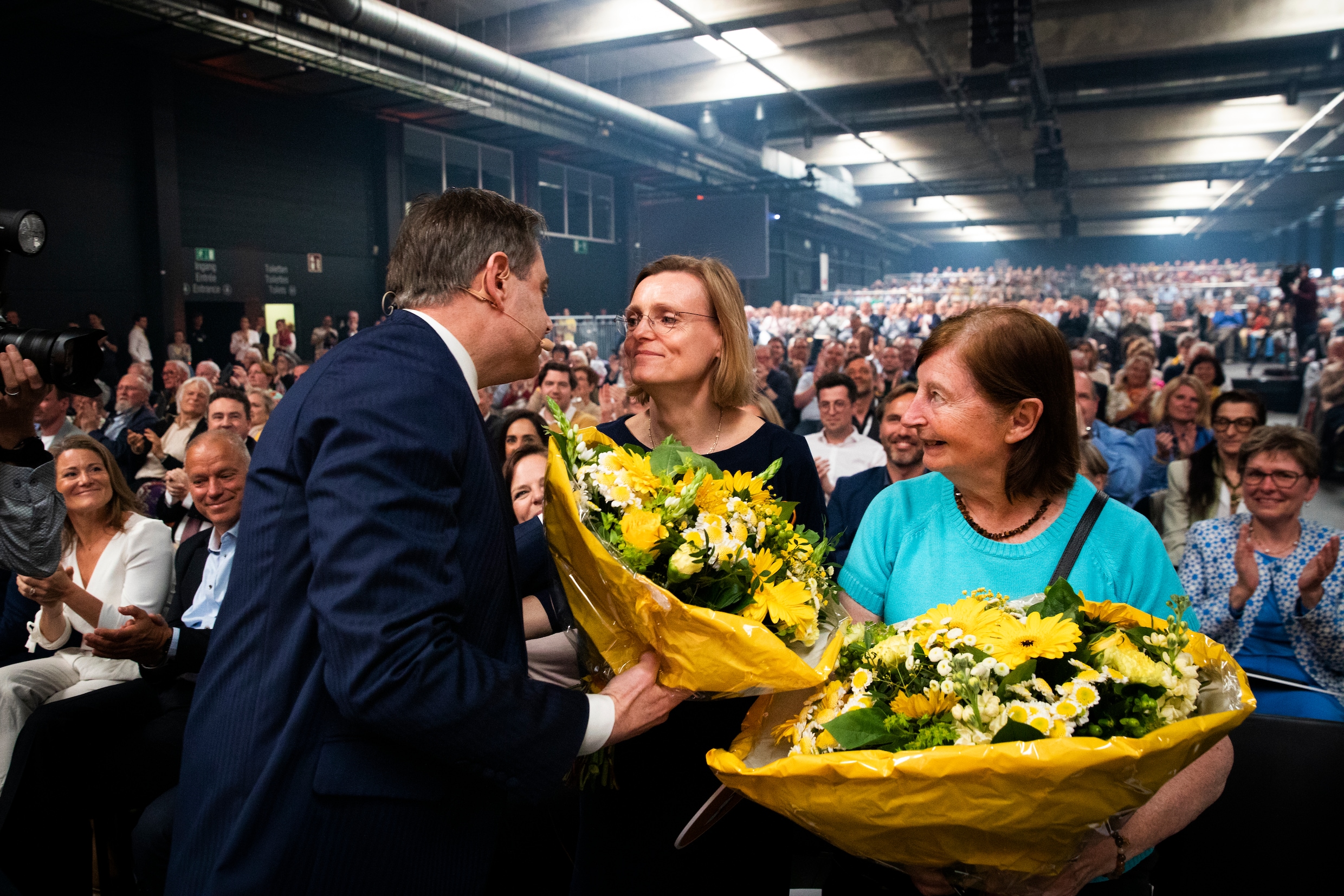 Bart De Wever maakt troepen warm voor ‘confederatie België’ en daarvoor ...