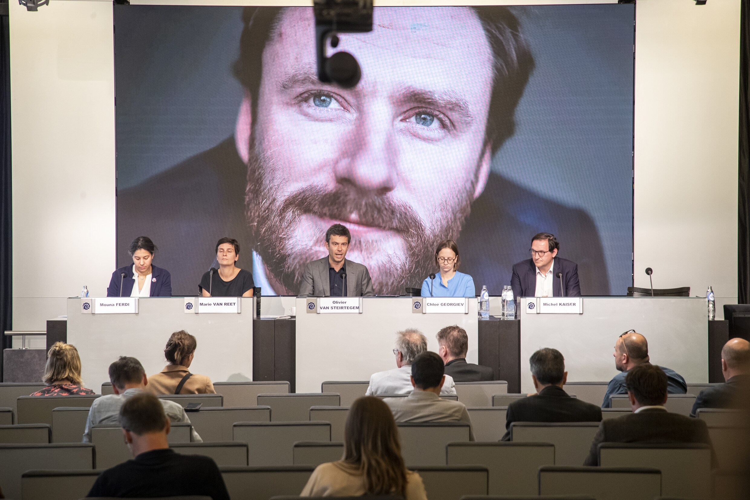 ‘Hij had geen idee wat hem te wachten stond toen hij gewekt werd door ...