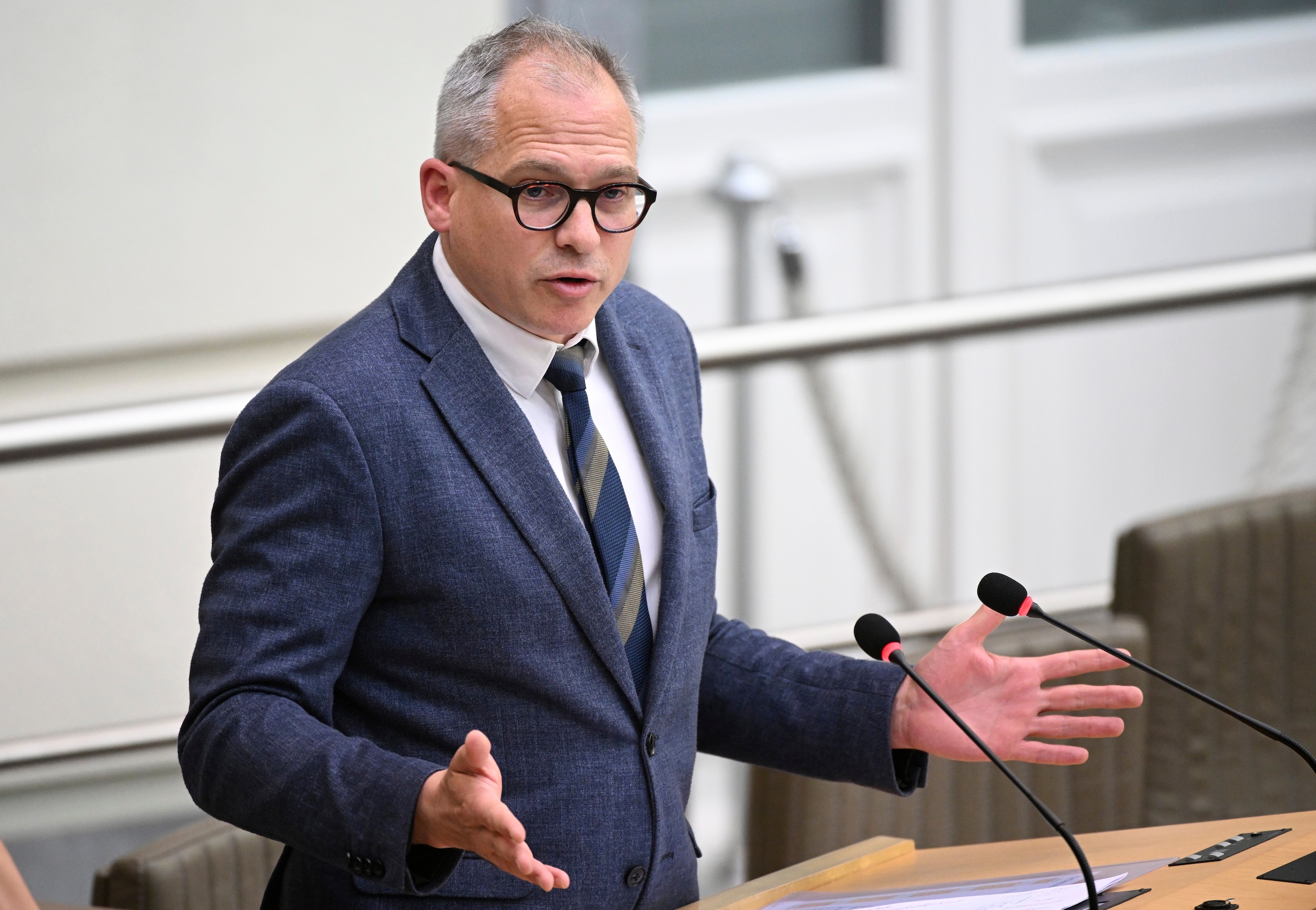 Vlaams begrotingstekort een miljard groter dan verwacht | De Morgen