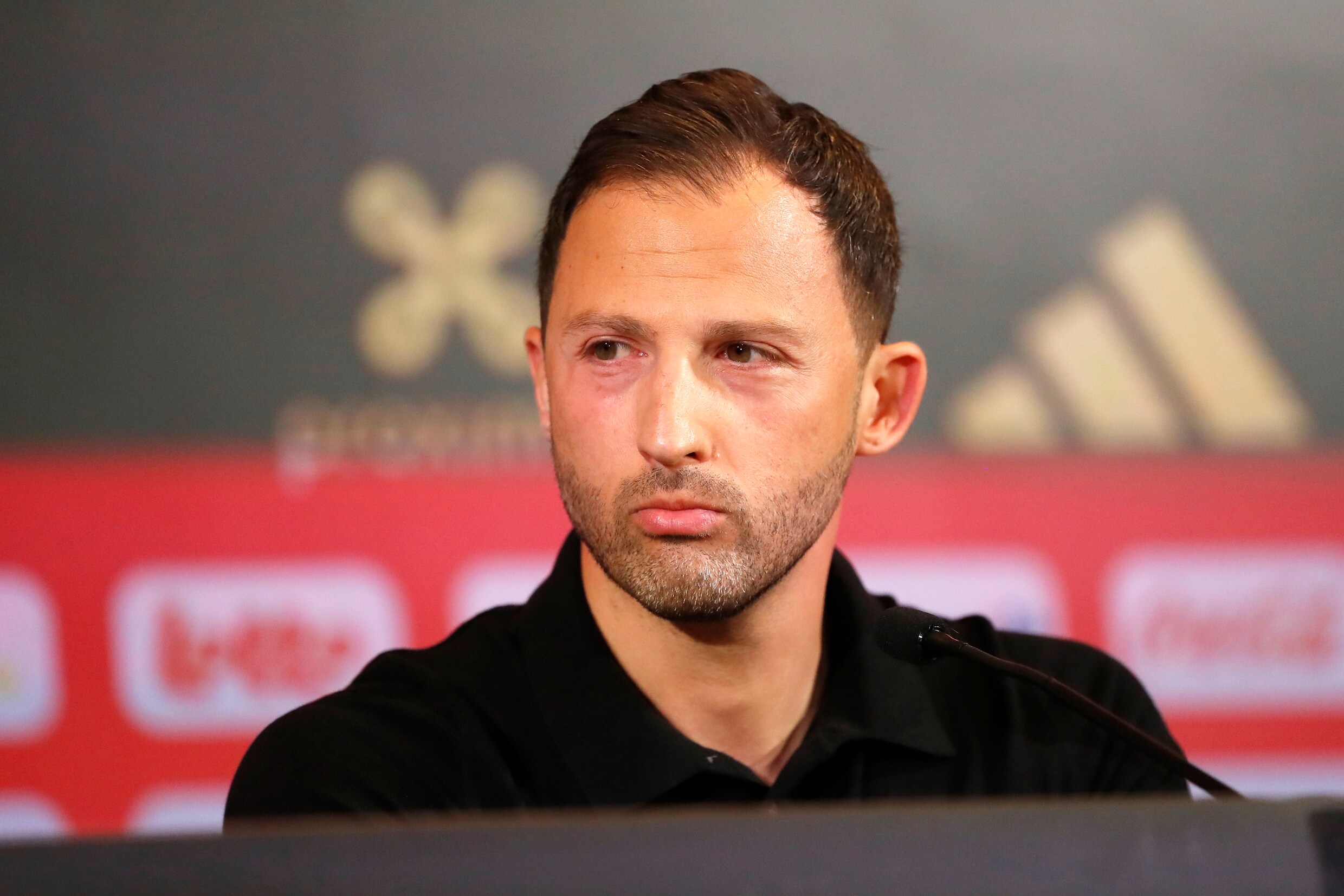 Tedesco verrast en roept met Al-Dakhil, Bodart, Deman en Trésor vier ...