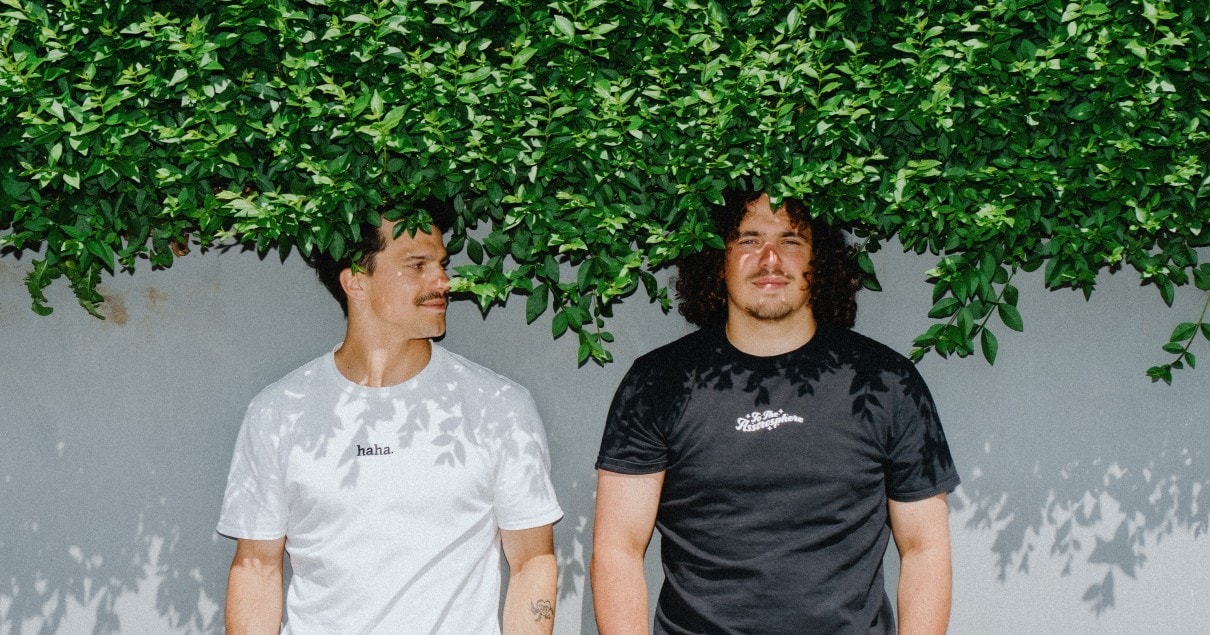 Average Rob en Arno The Kid lopen een triatlon (en veroveren tussendoor ...