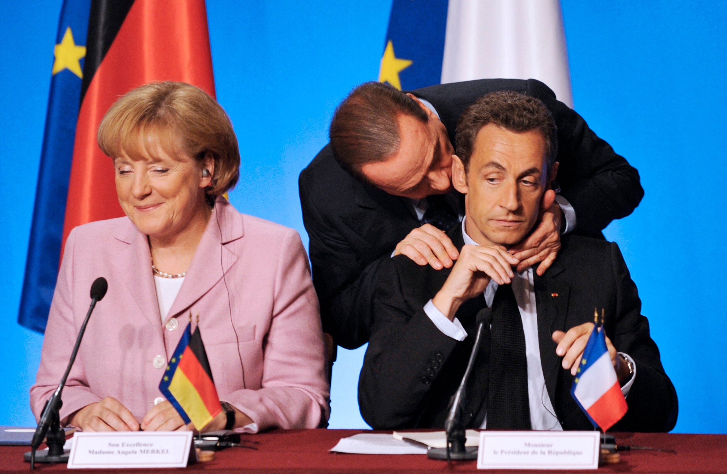 Italiaans oud-premier Silvio Berlusconi (86) overleden: de rasverkoper die altijd de geur van ...