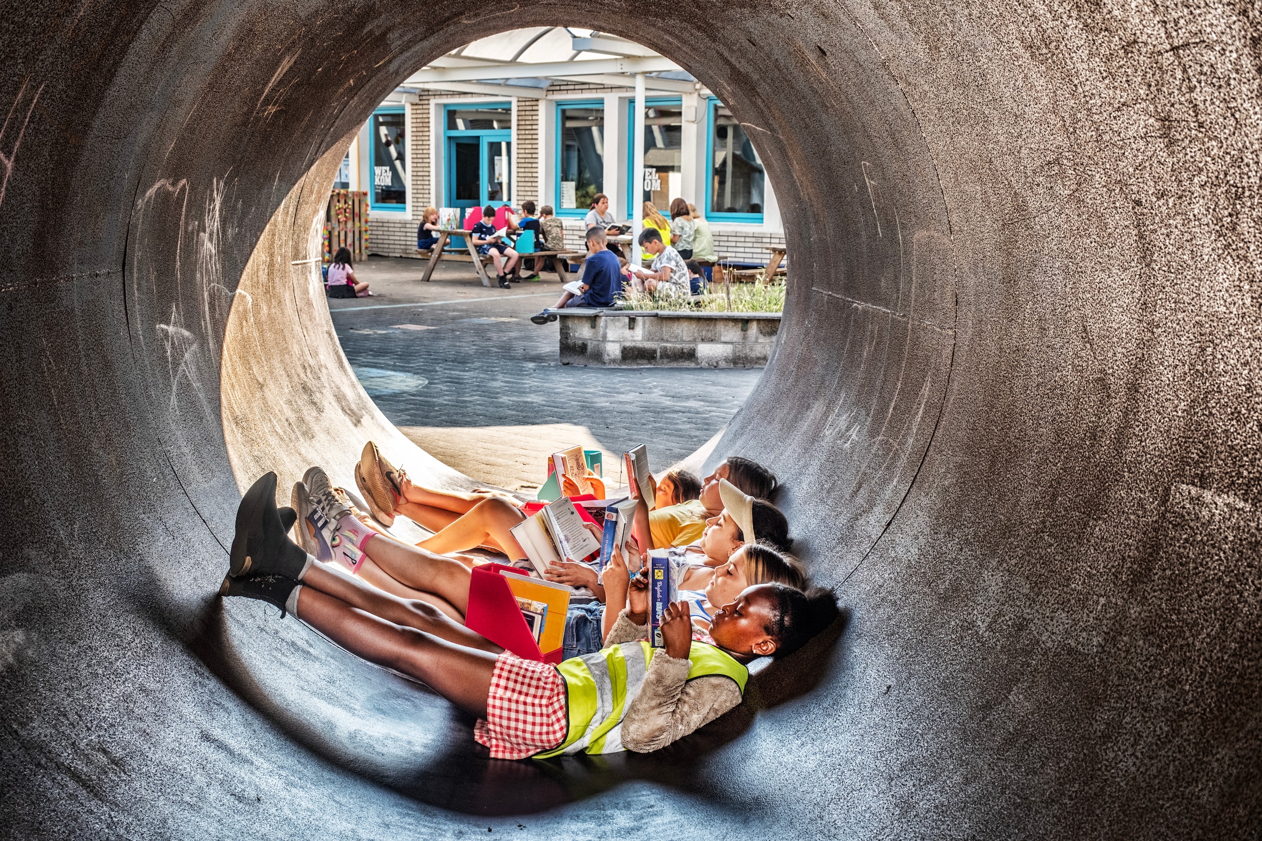 Deze school gooide vier jaar geleden haar leesbeleid om: ‘Ik was in het ...