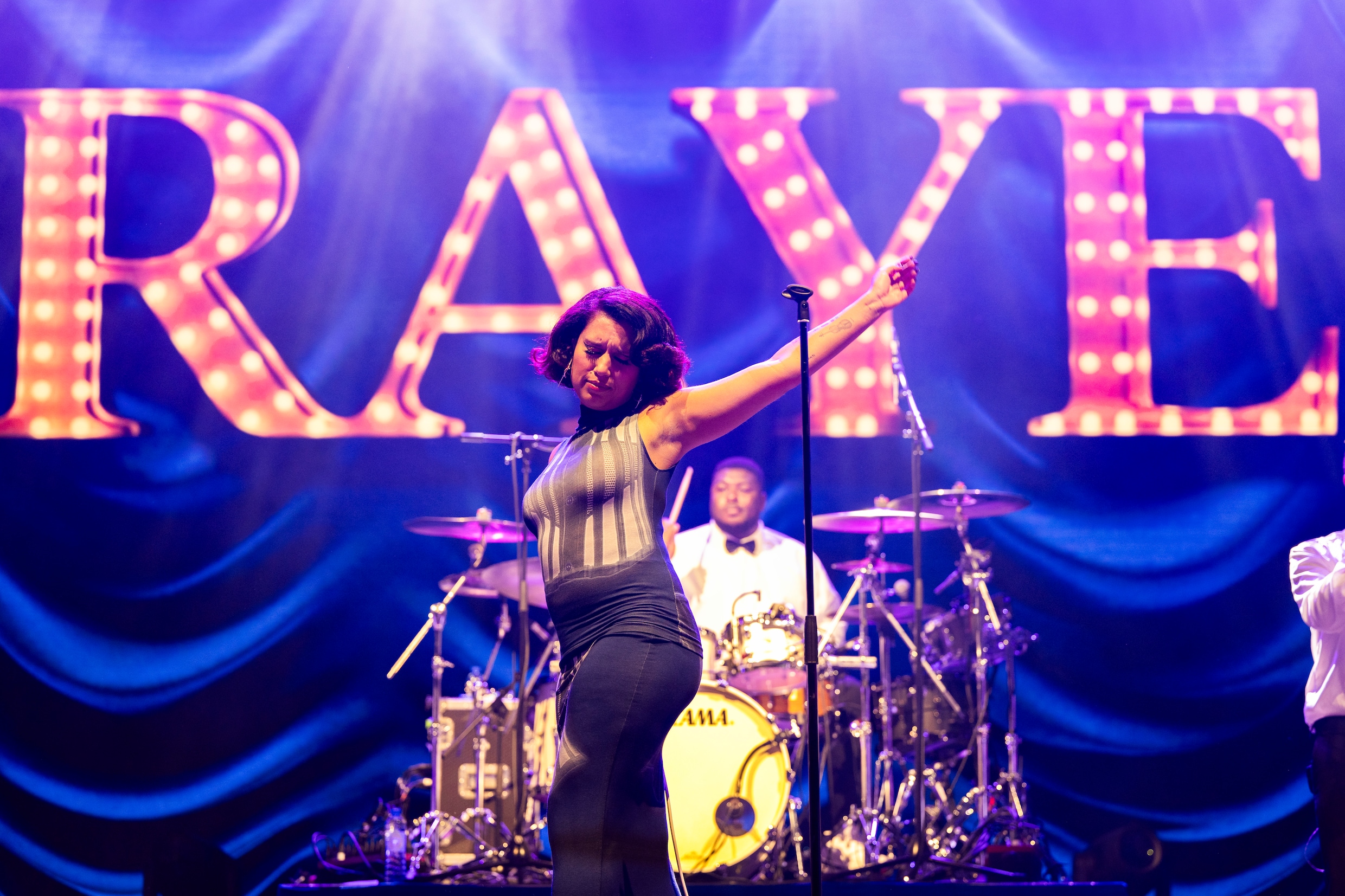 Raye op Rock Werchter: Superbe zangeres, waanzinnig getalenteerde ...