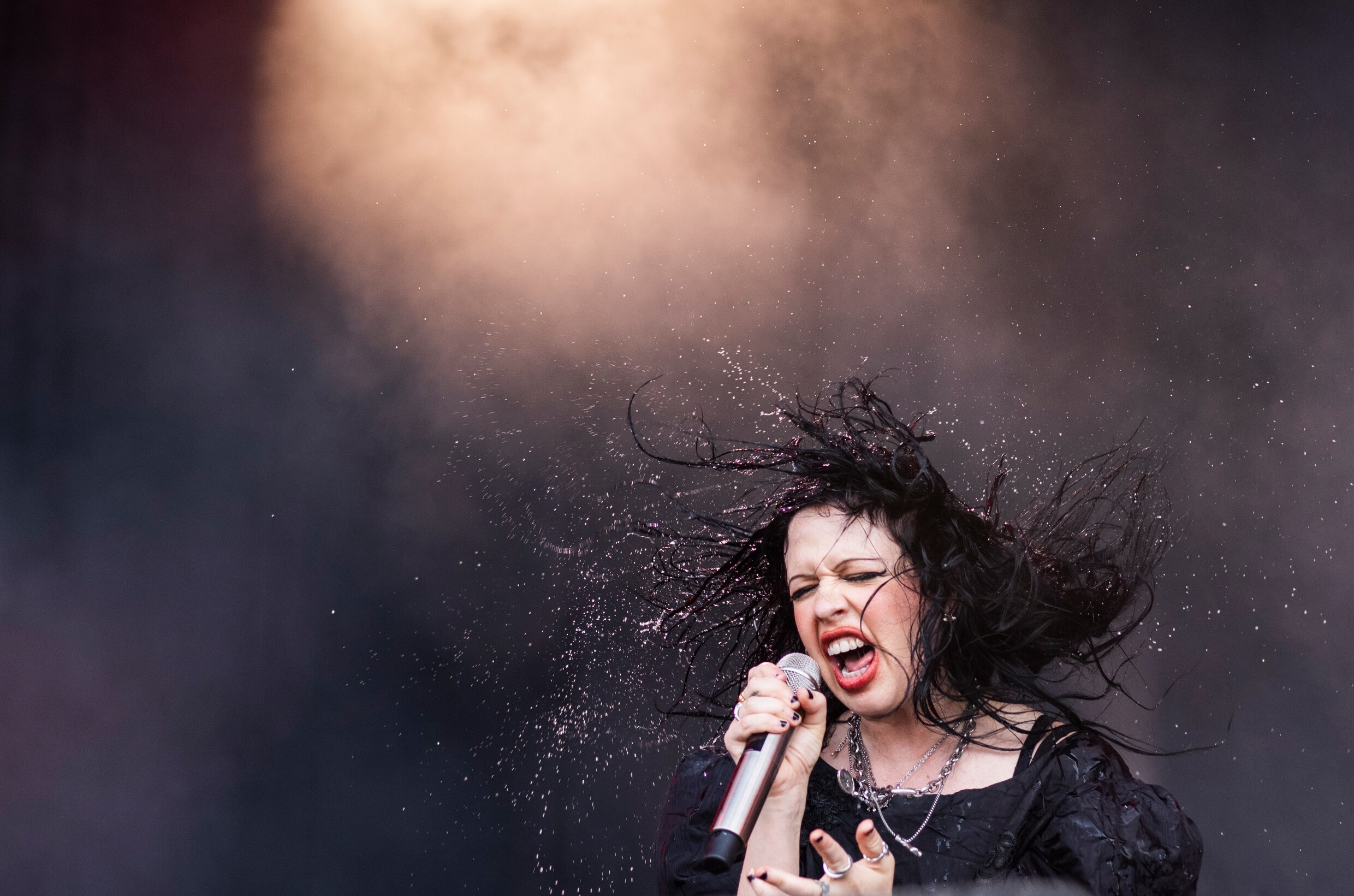 ‘Anderhalf uur wachten, dat is geen festival’: hoe grote frustraties ...