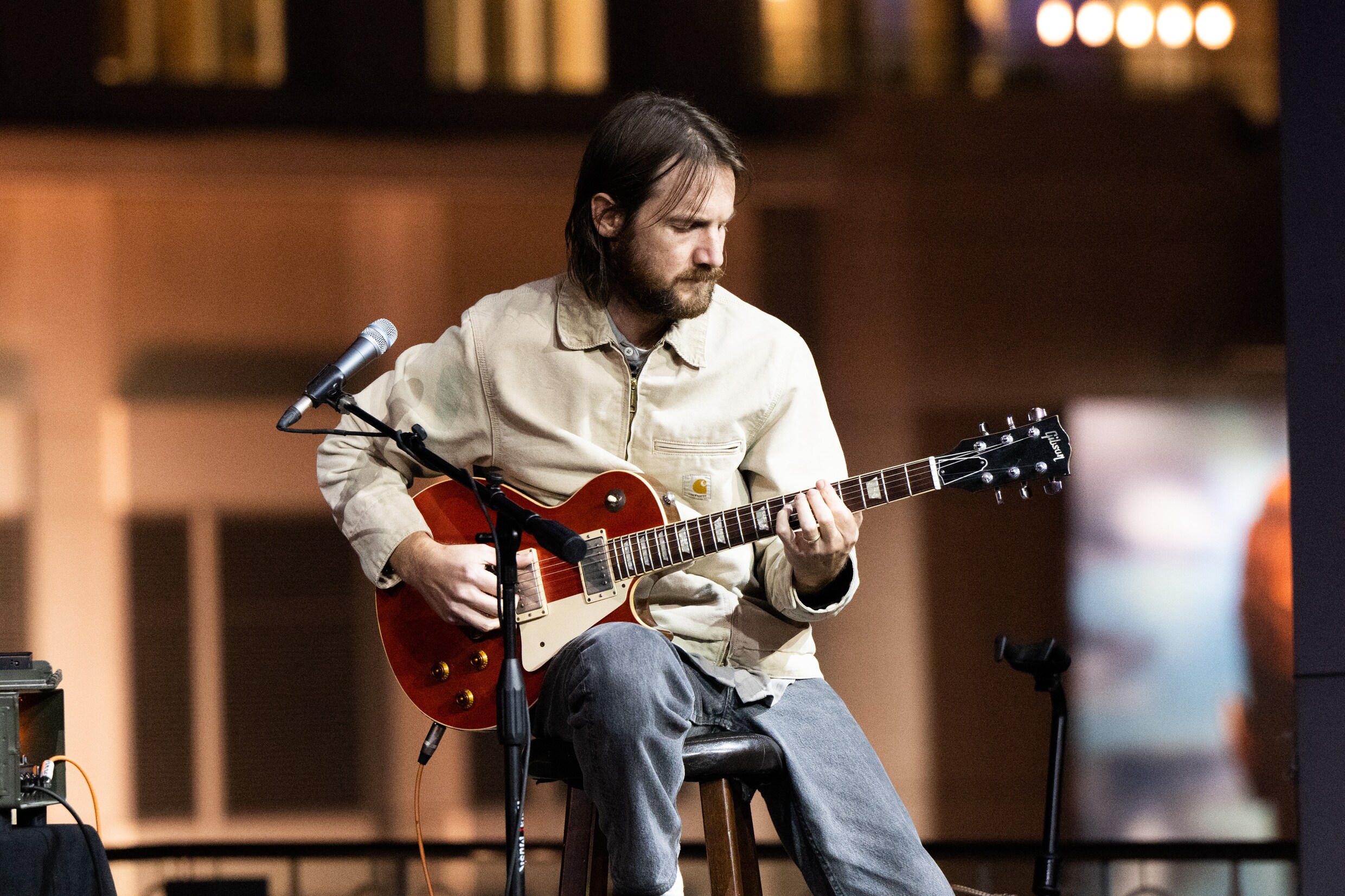 ‘Wanneer ik door iets word geraakt, wil ik er álles van weten’: singer ...