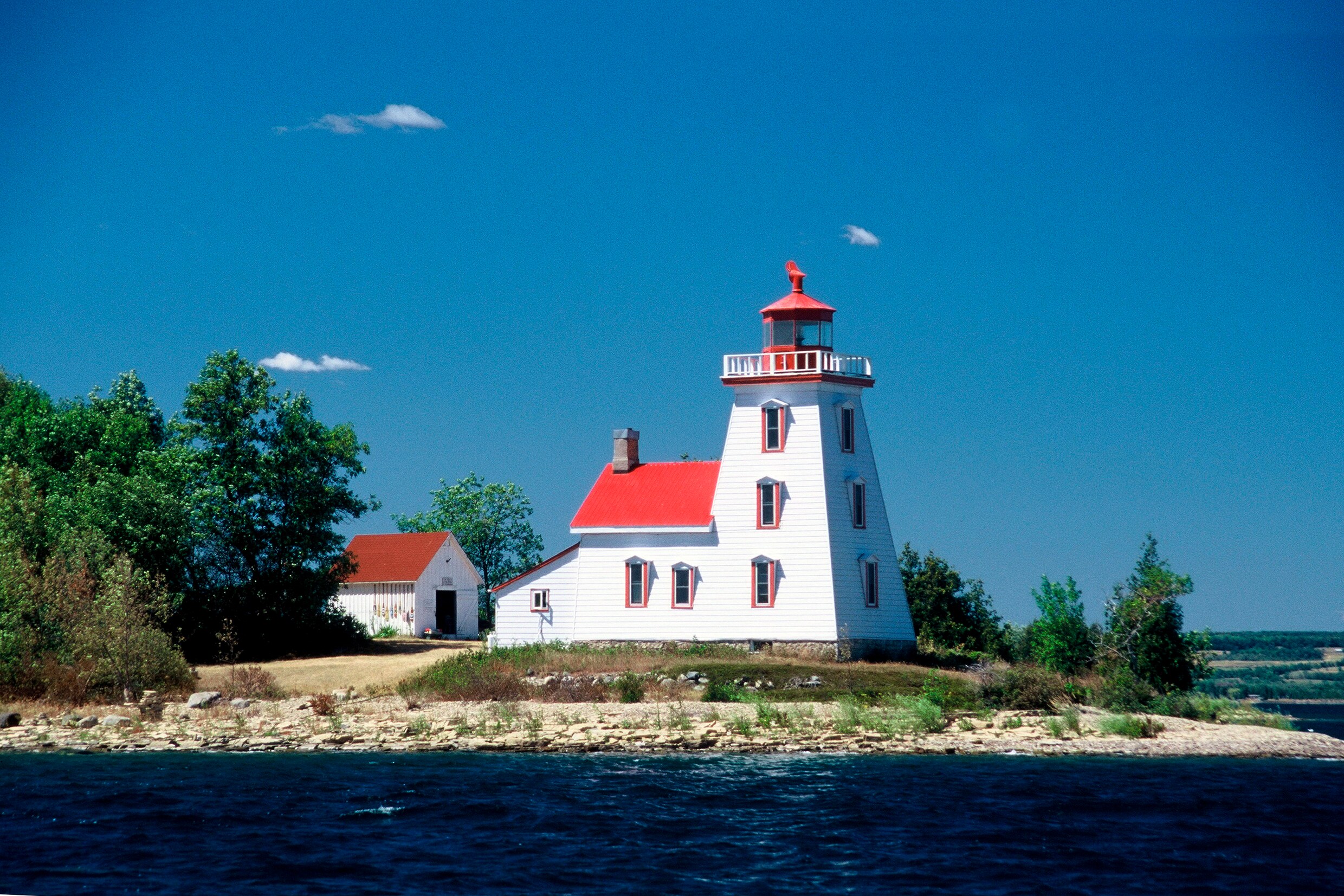 ‘Wanneer ik door iets word geraakt, wil ik er álles van weten’: singer ...