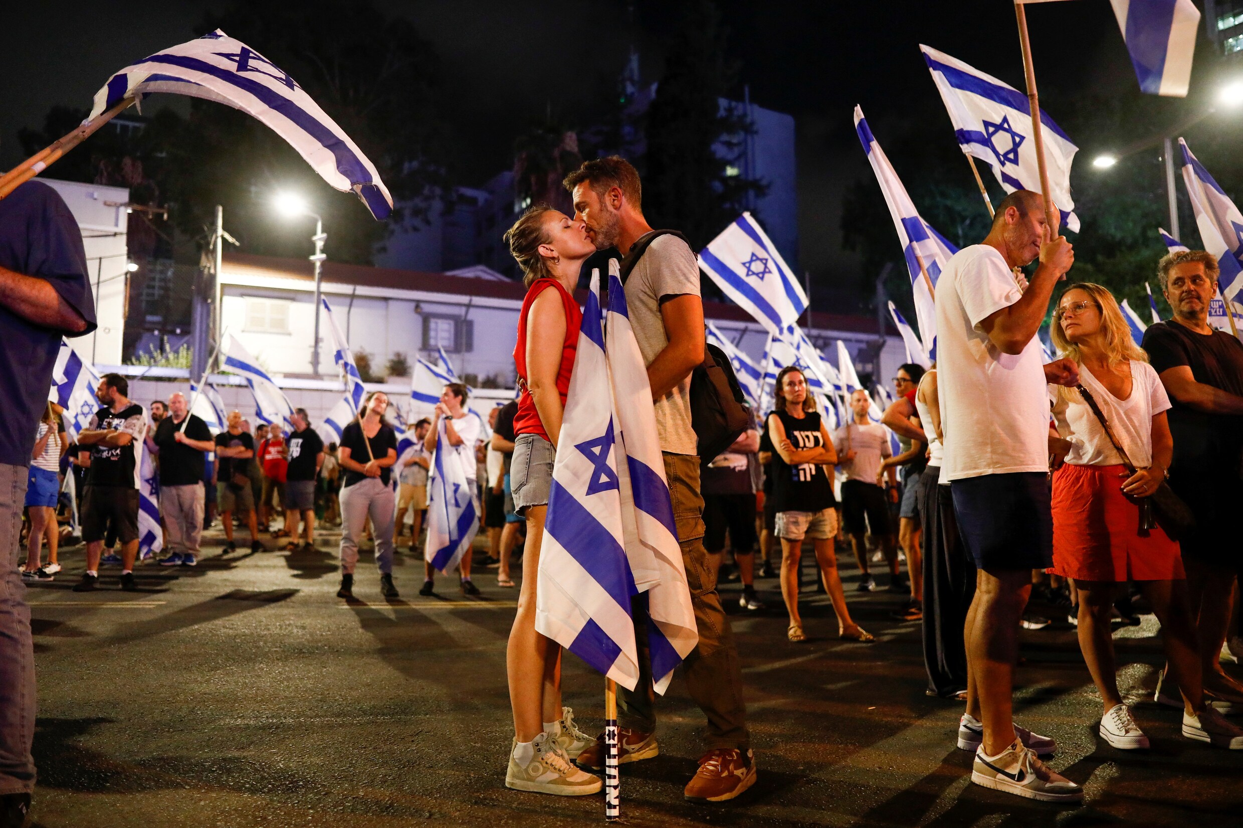 Israëli’s alweer massaal op straat tegen gerechtelijke hervormingen ...