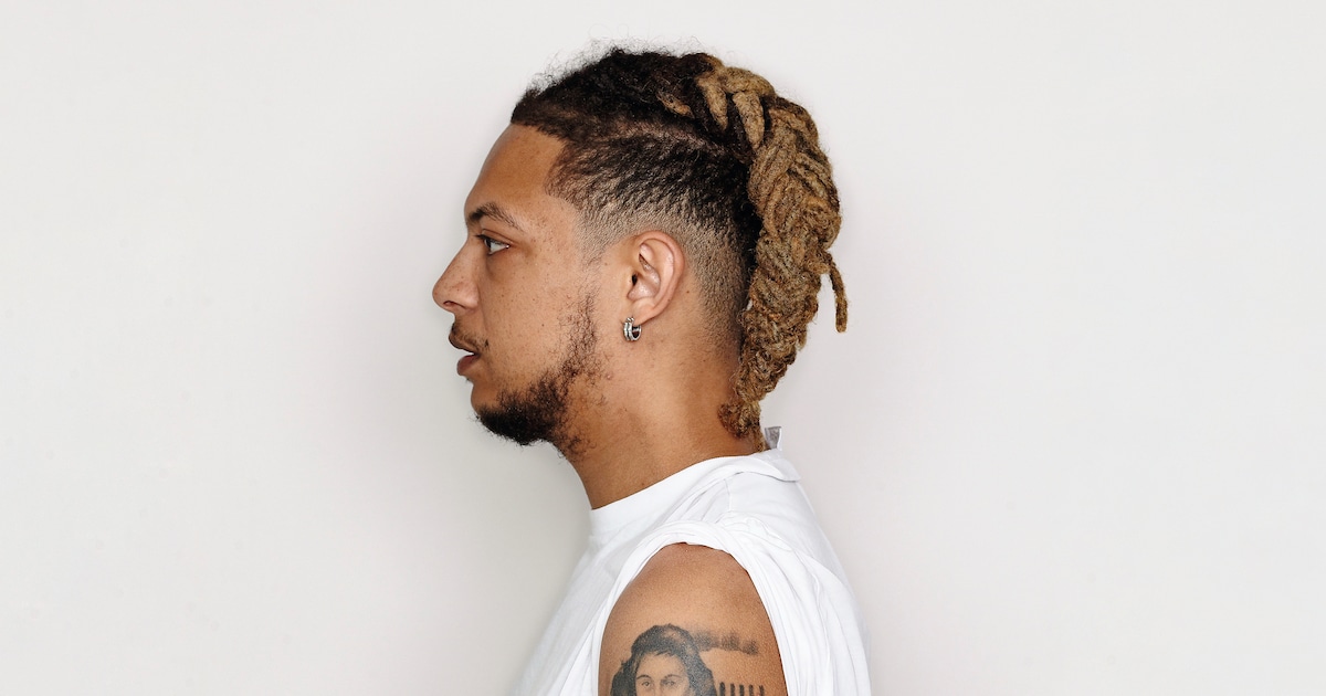 Zanger-rapper Ronnie Flex: ‘Liever een Anne Frank-tatoeage dan een van ...