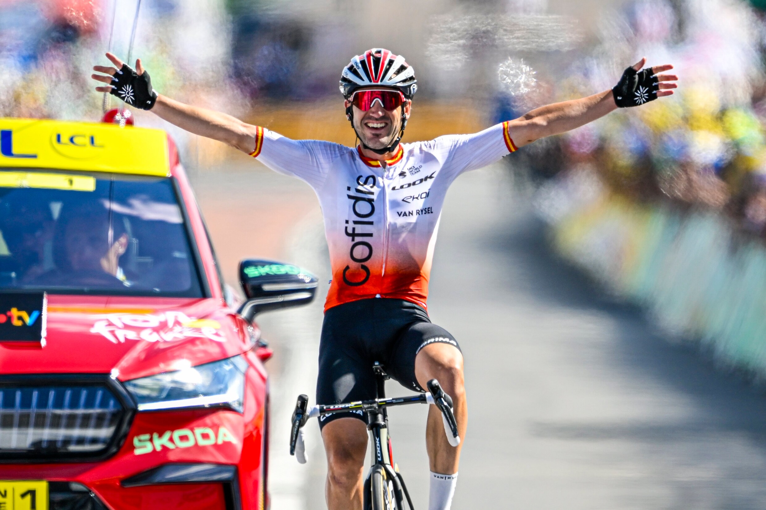 Ion Izagirre wint twaalfde rit in Tour de France na fenomenale solo ...