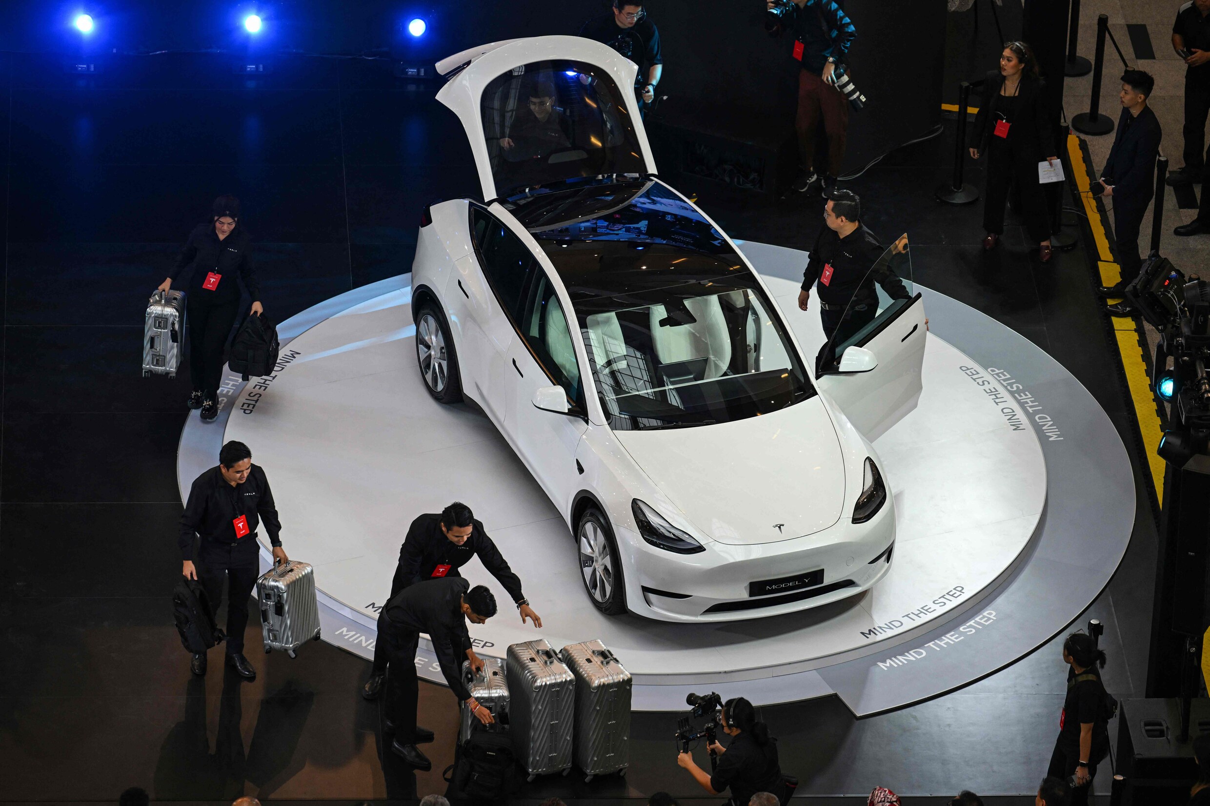 Tesla duikt met fikse korting onder limiet voor Vlaamse premie voor ...