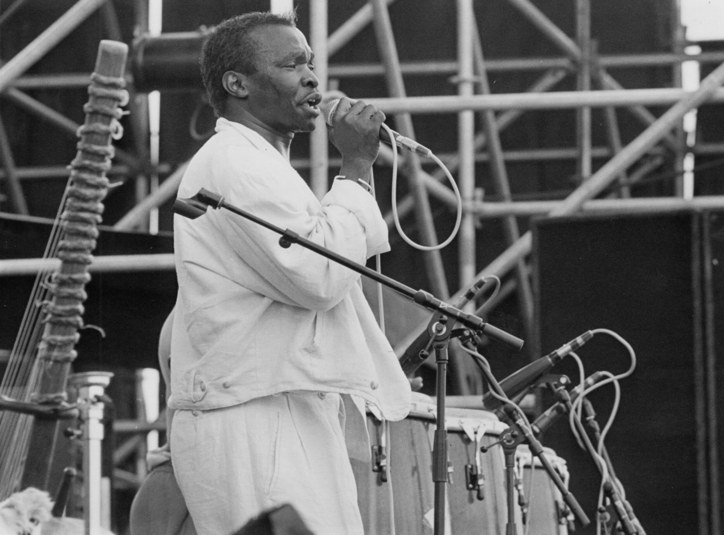 Guineese zanger Mory Kanté, bekend van ‘Yéké Yéké’, overleden | De Morgen