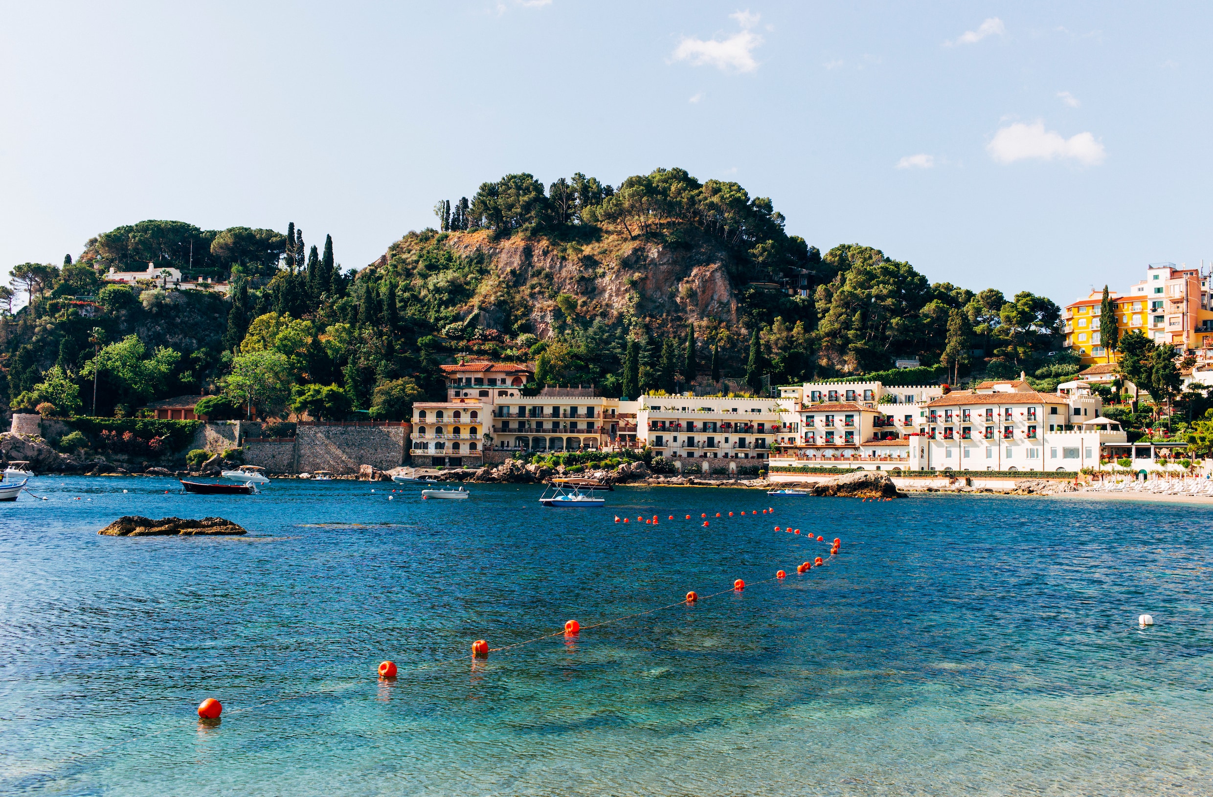 ‘The White Lotus’ lokt extra (en bemiddelde) bezoekers naar Taormina ...