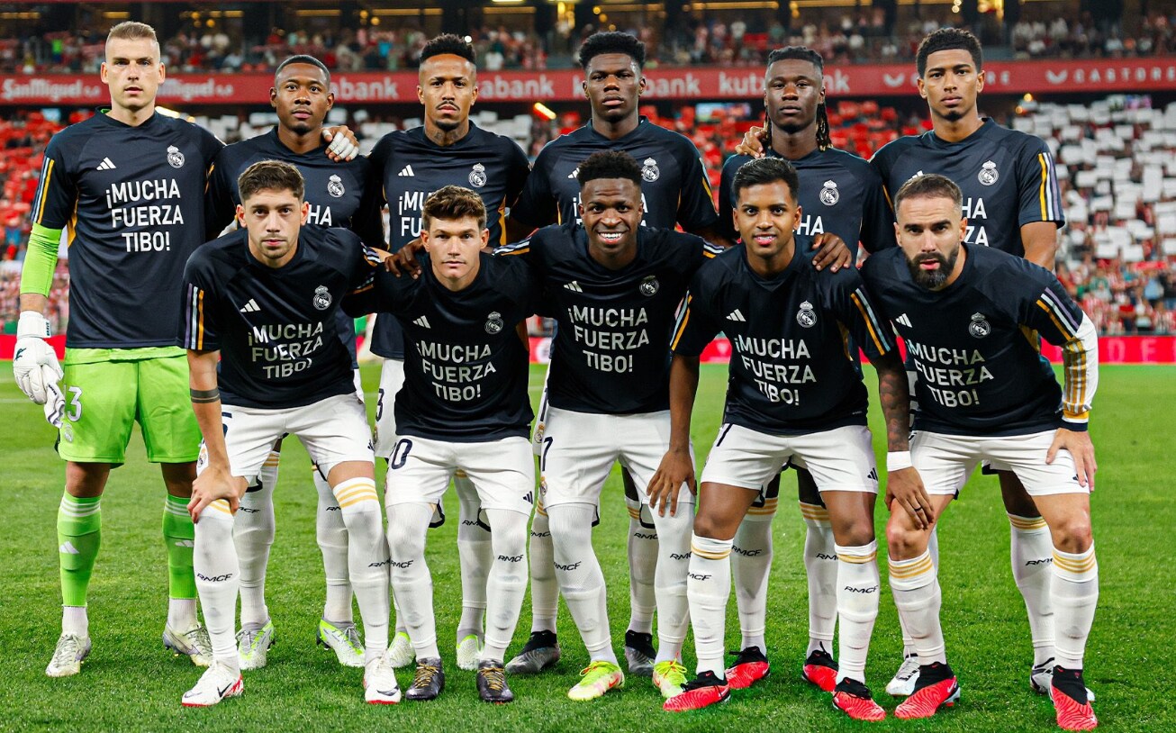 Real-ploegmaats brengen voor aanvang wedstrijd tegen Athletic Bilbao ...