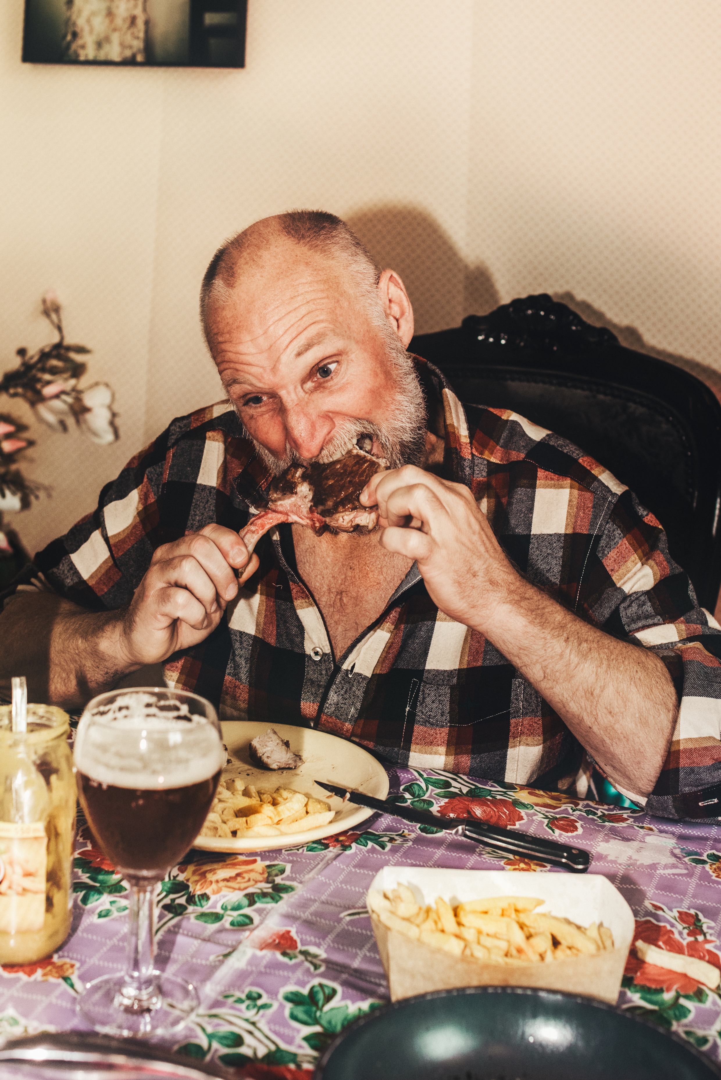 Acteur en presentator Jan Van Looveren: ‘Mijn vader zei op zijn ...