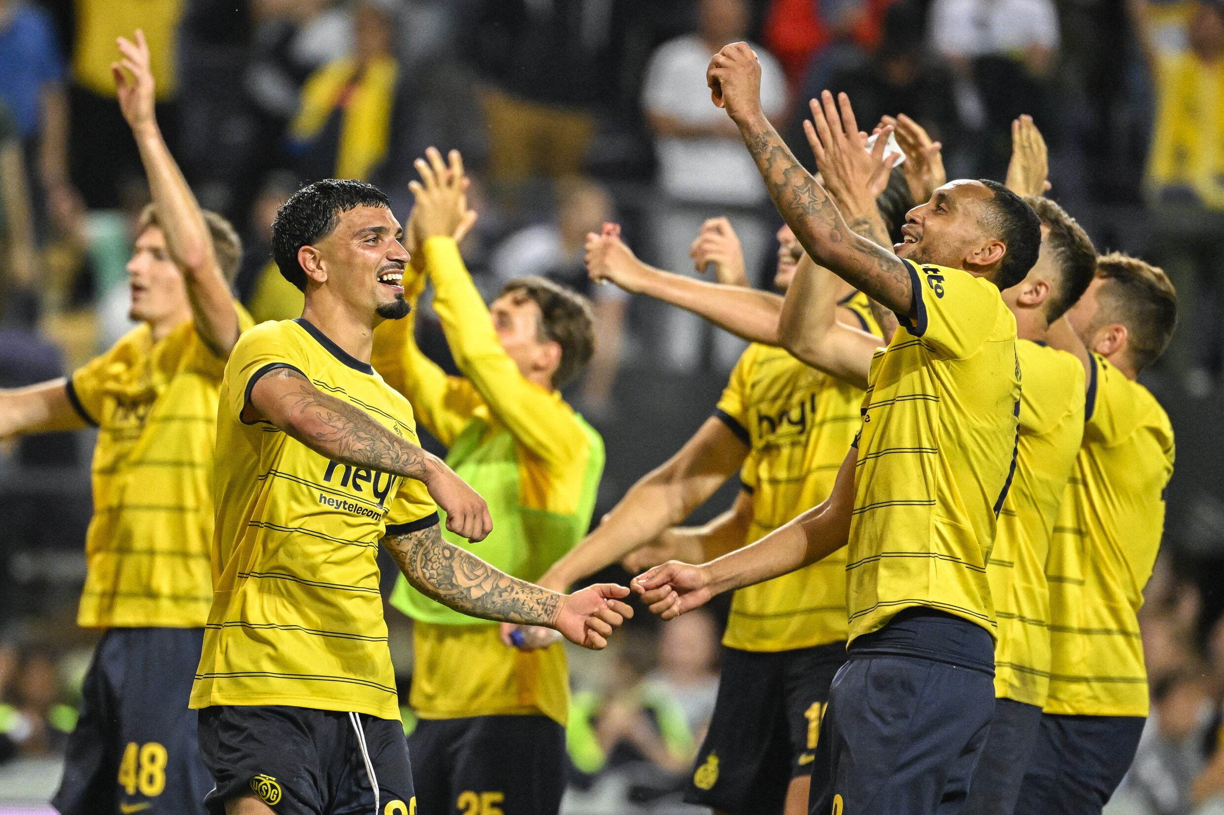 Union steekt met 2-0 tegen Lugano hand uit naar groepsfase | De Morgen