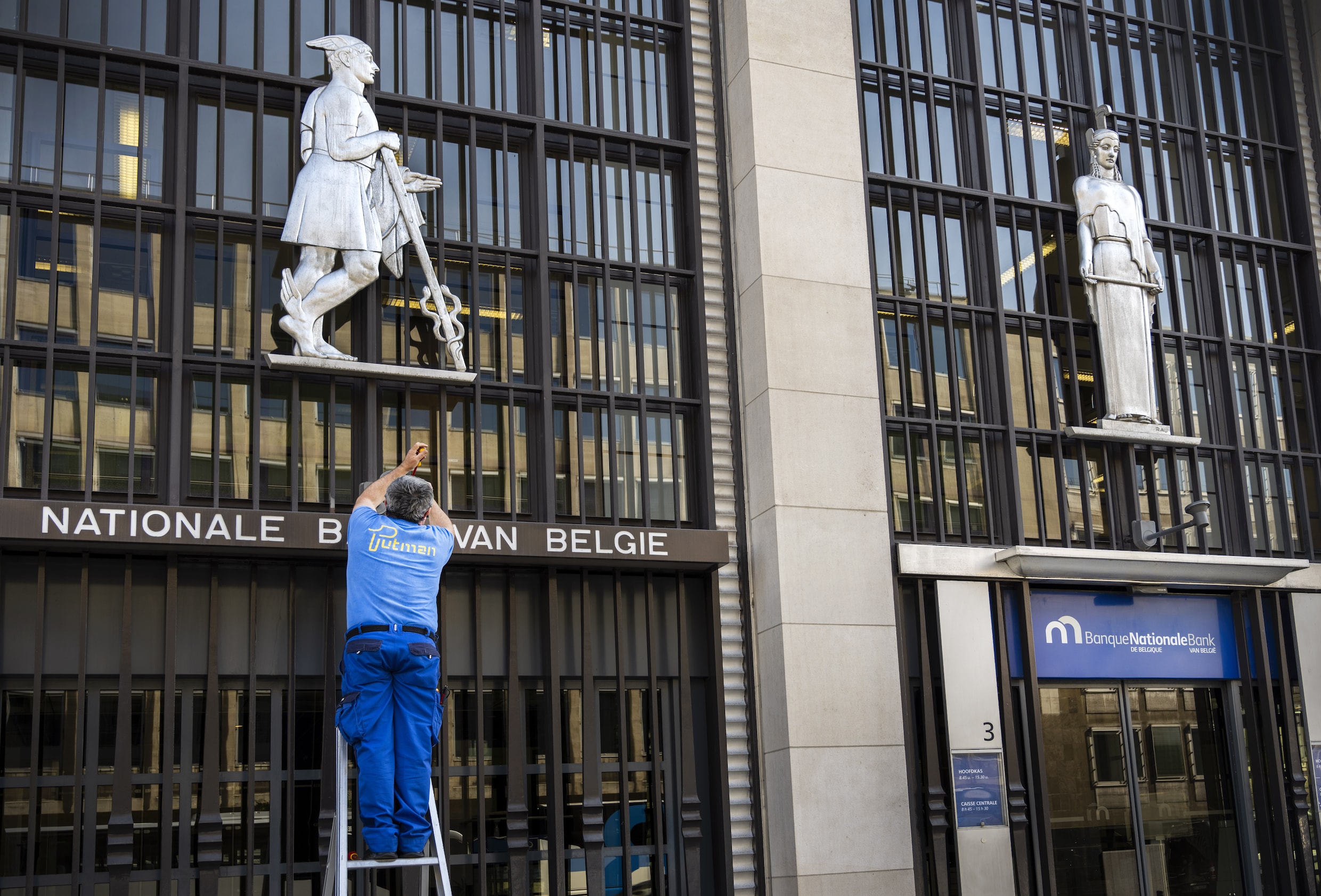 ‘Als er 20 miljard euro wegvloeit, is dat een schok voor de banksector ...