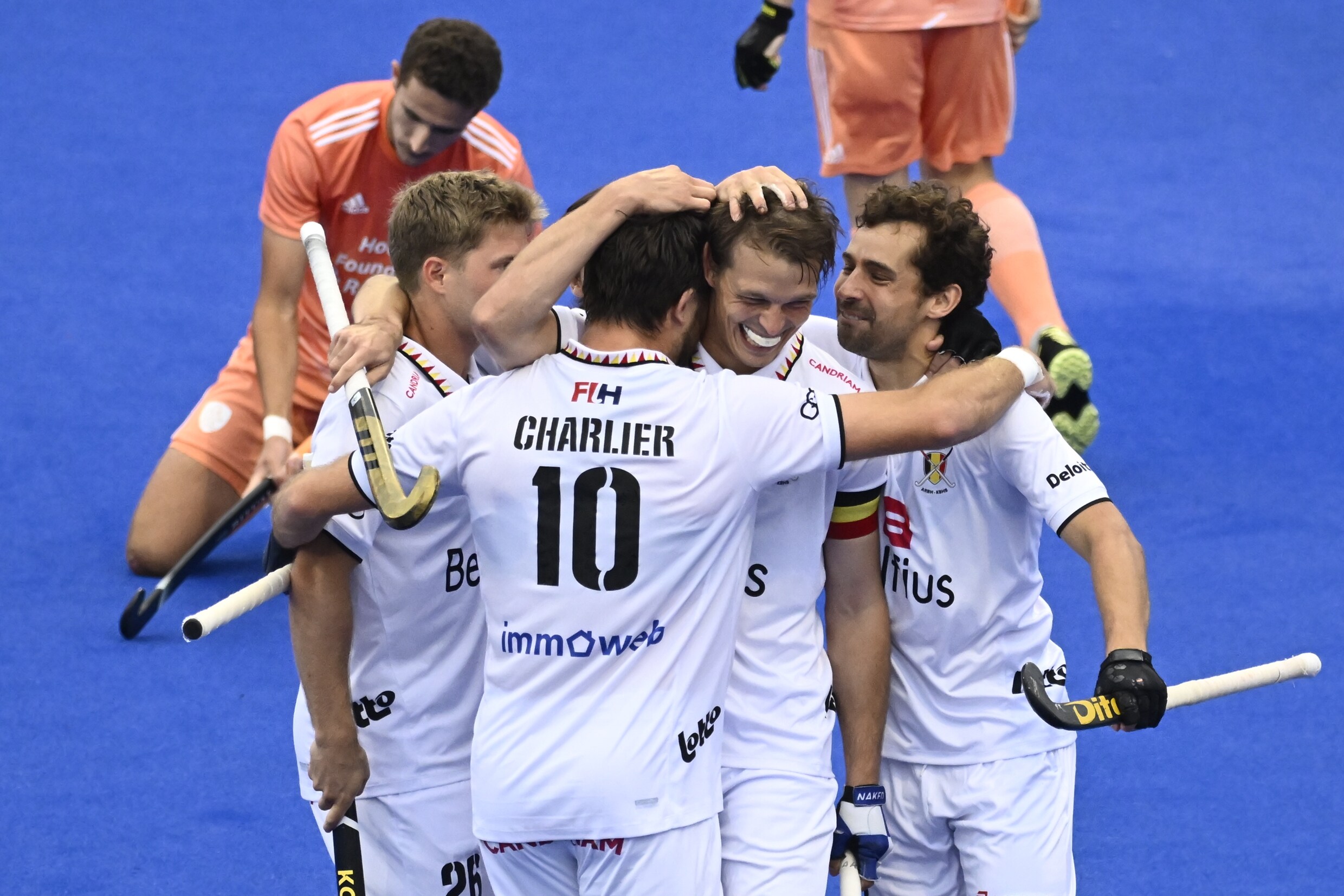 Geen EK-finale voor de Red Lions: Nederland straft fouten genadeloos af ...