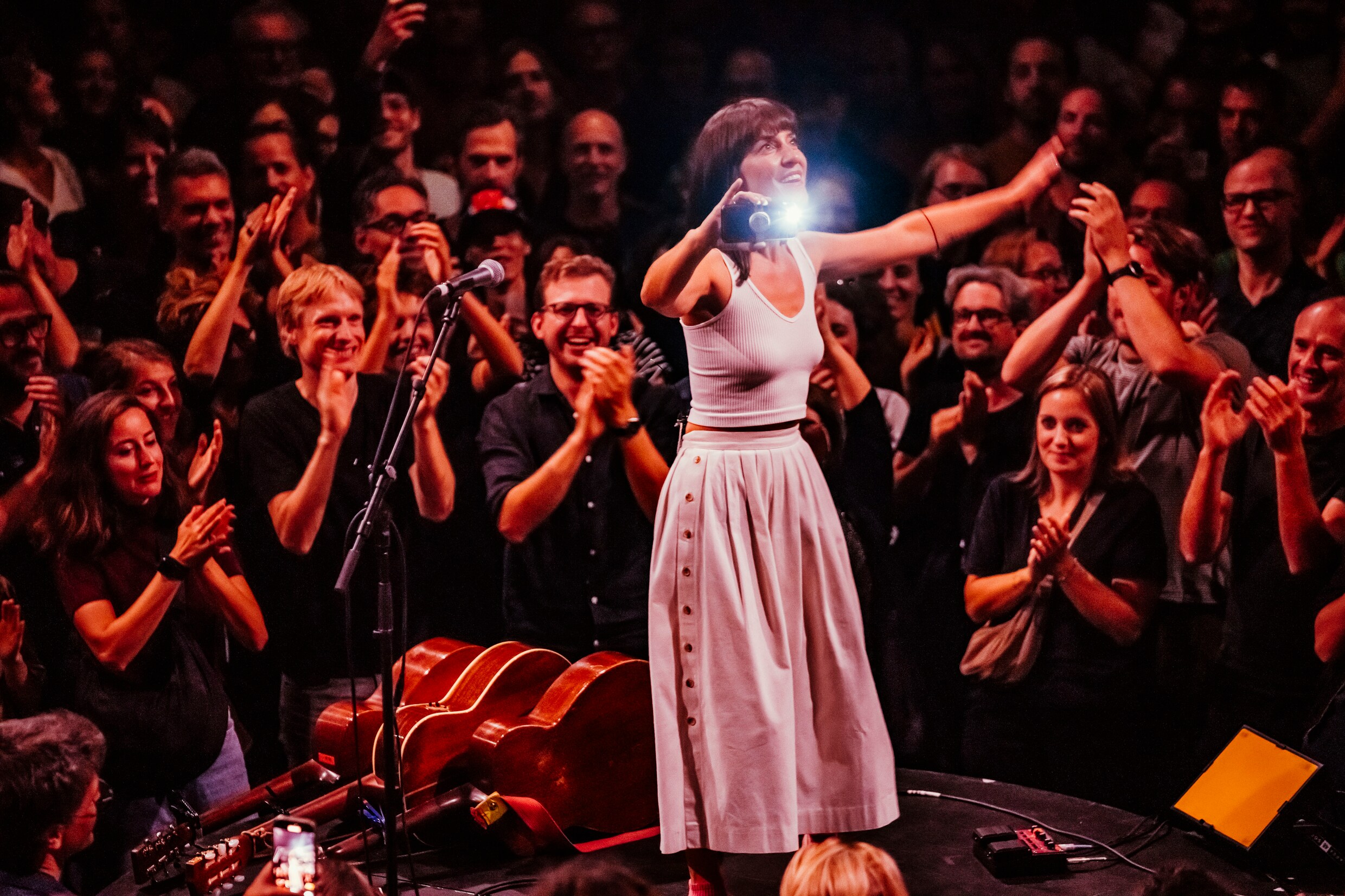Feist bracht in de AB misschien wel de show van het jaar en hertekende ... Feist bracht in de AB misschien wel de show van het jaar en hertekende ...