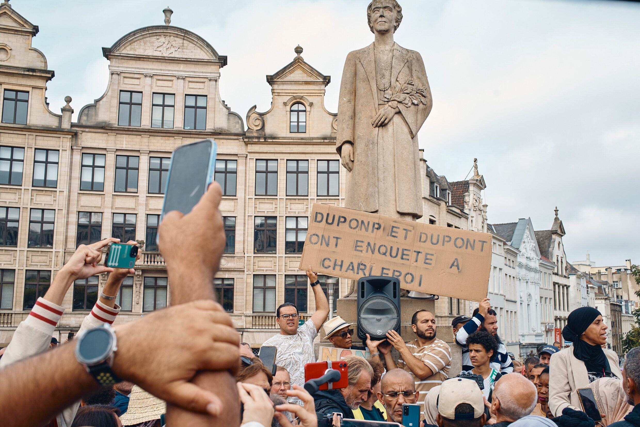 Betoging in Brussel tegen lessen seksuele opvoeding: ‘Dit is een front ...