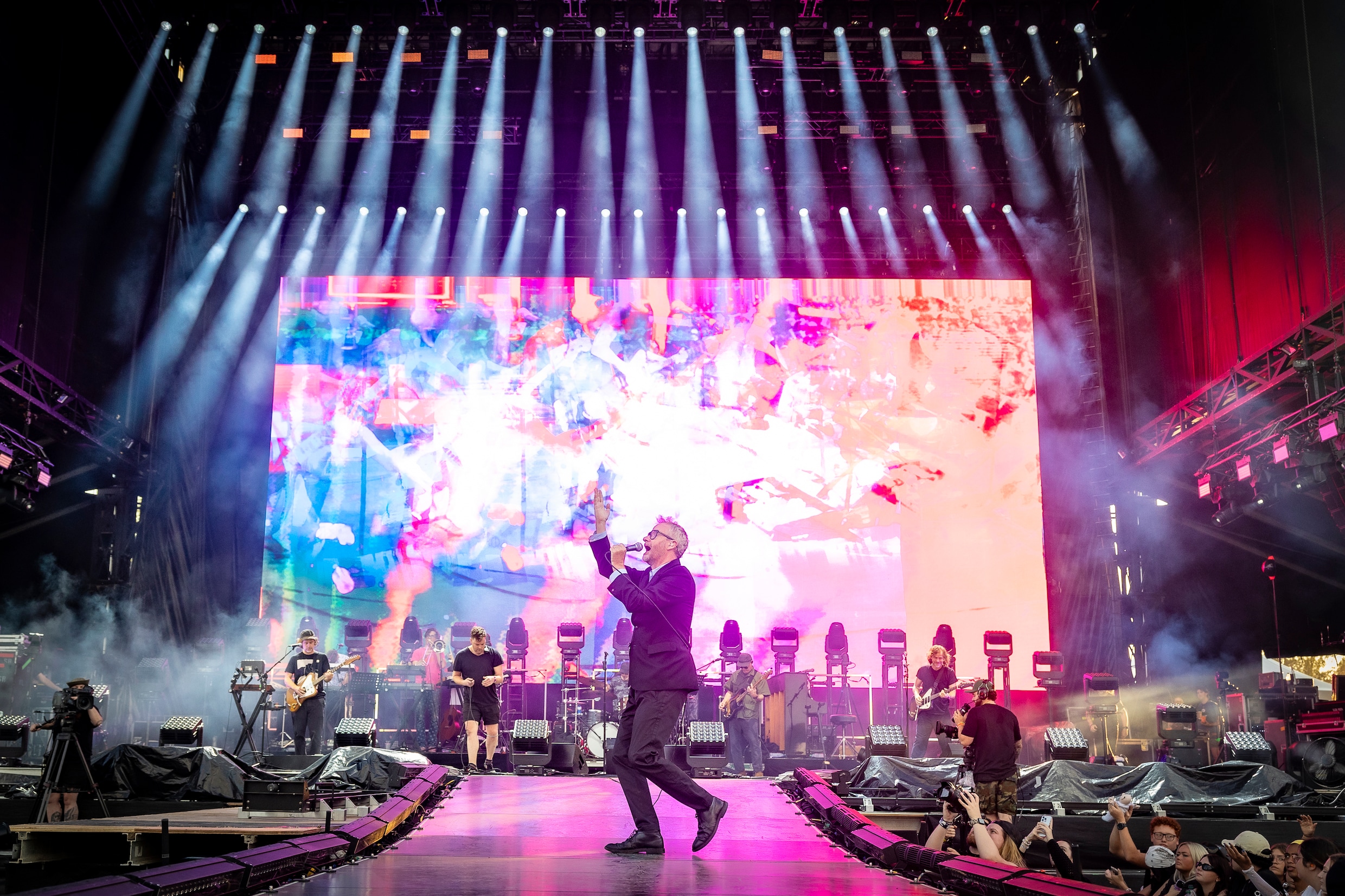 The National lanceert tiende album ‘Laugh track’: herkenbare sound ...